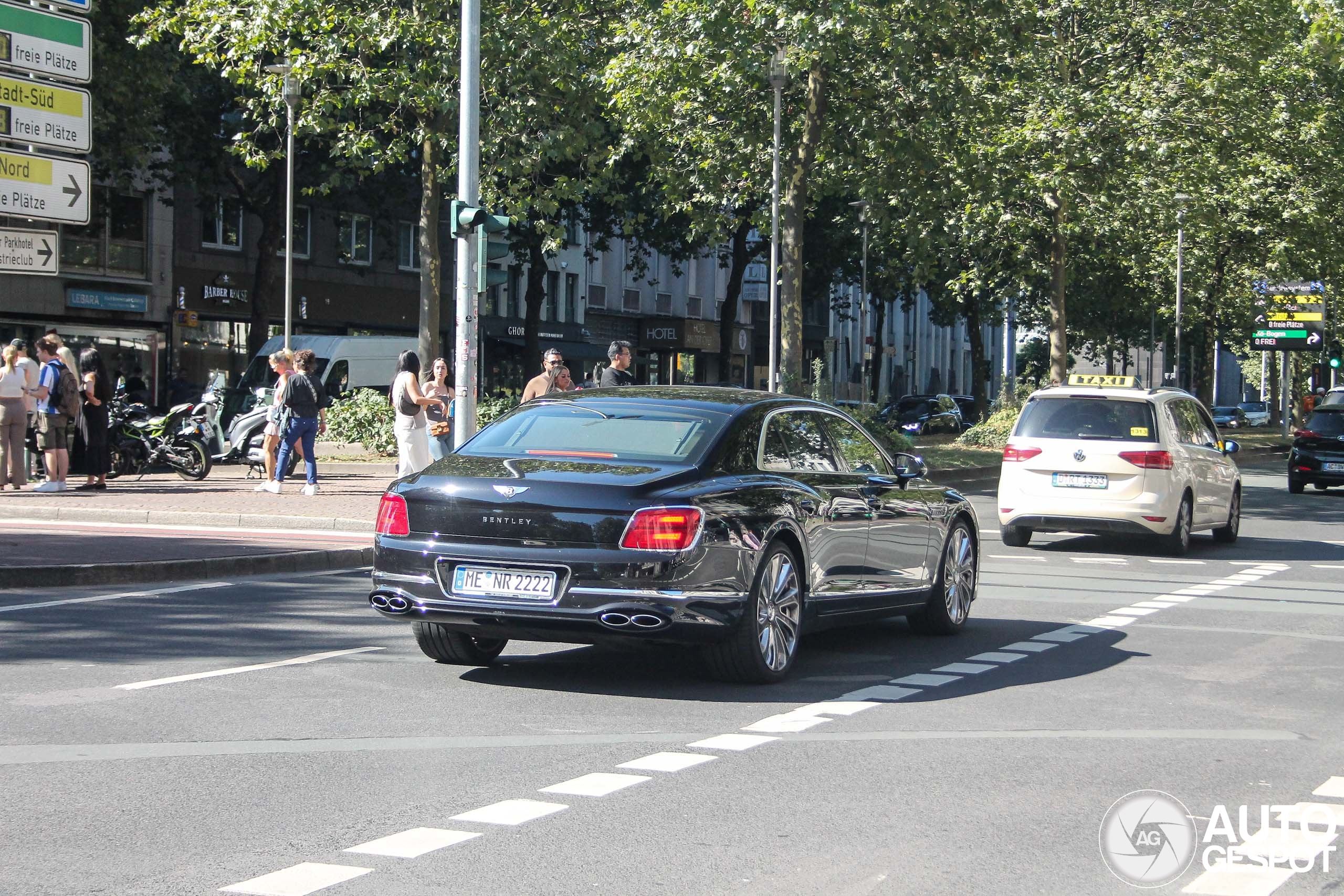Bentley Flying Spur V8 2022 Mulliner - 29 March 2025 - Autogespot