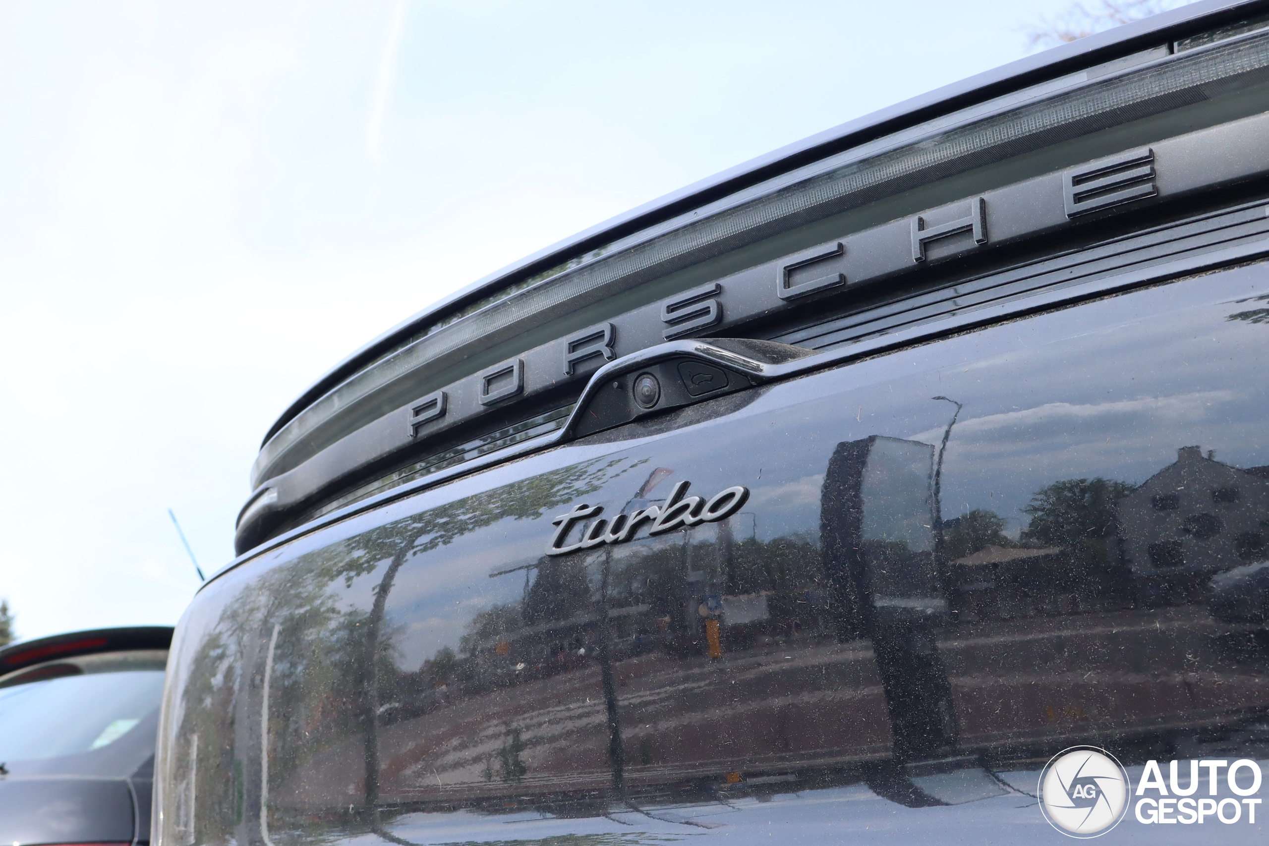 Porsche Macan EV Turbo - 22 April 2025 - Autogespot