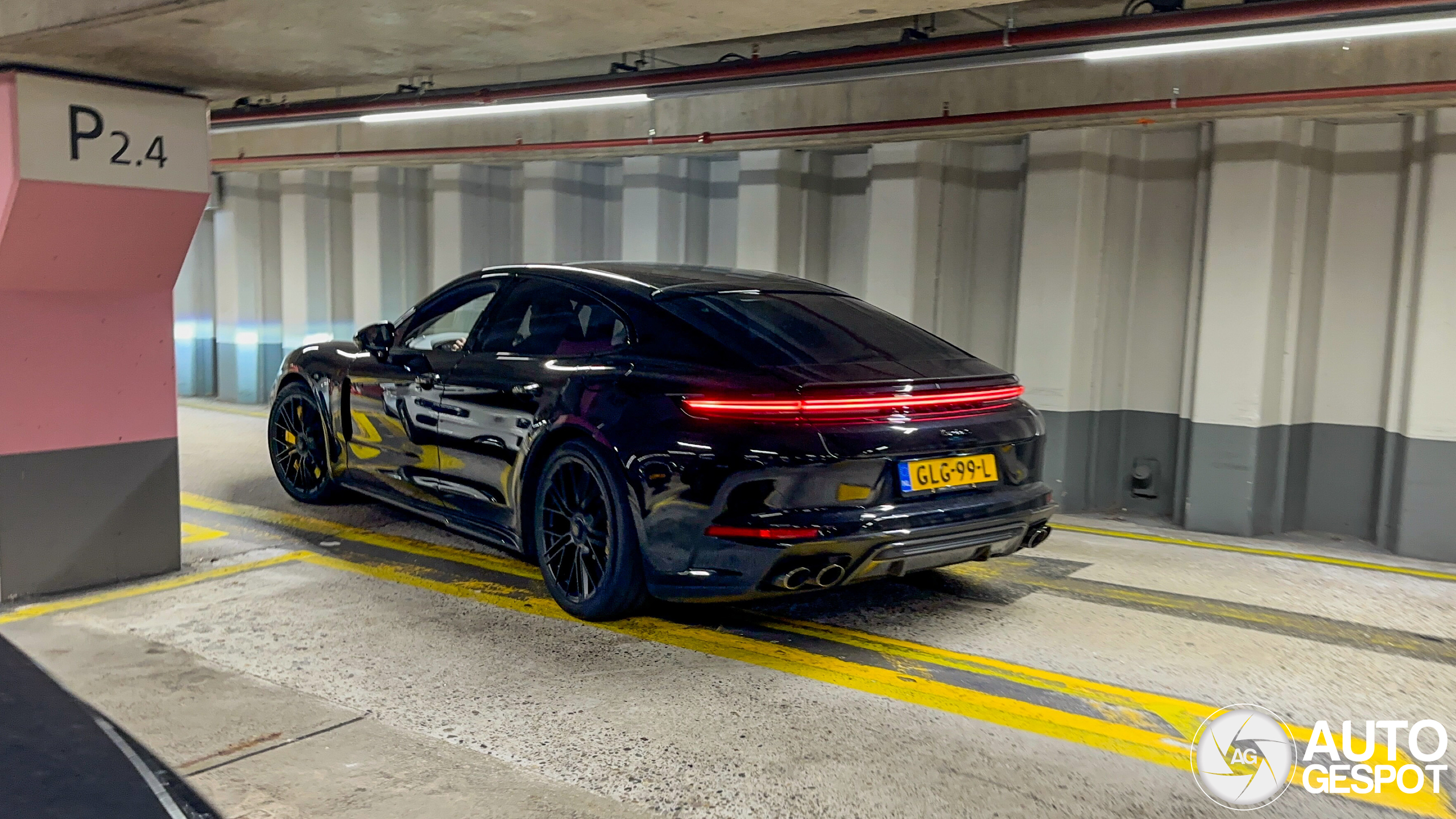 Porsche 972 Panamera Turbo S E-Hybrid - 04 May 2025 - Autogespot