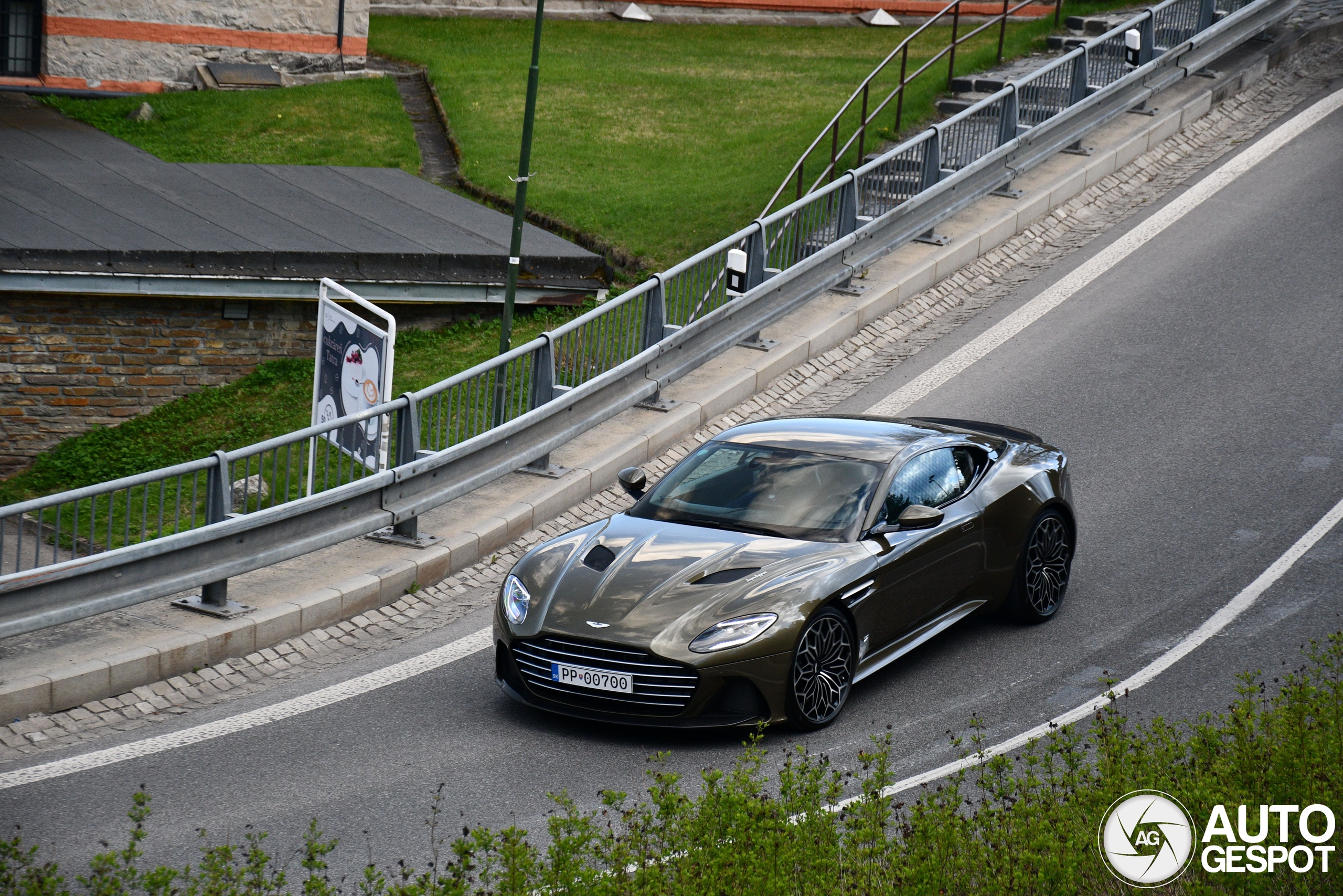 Aston Martin DBS Superleggera OHMSS Edition - 07 May 2025 - Autogespot