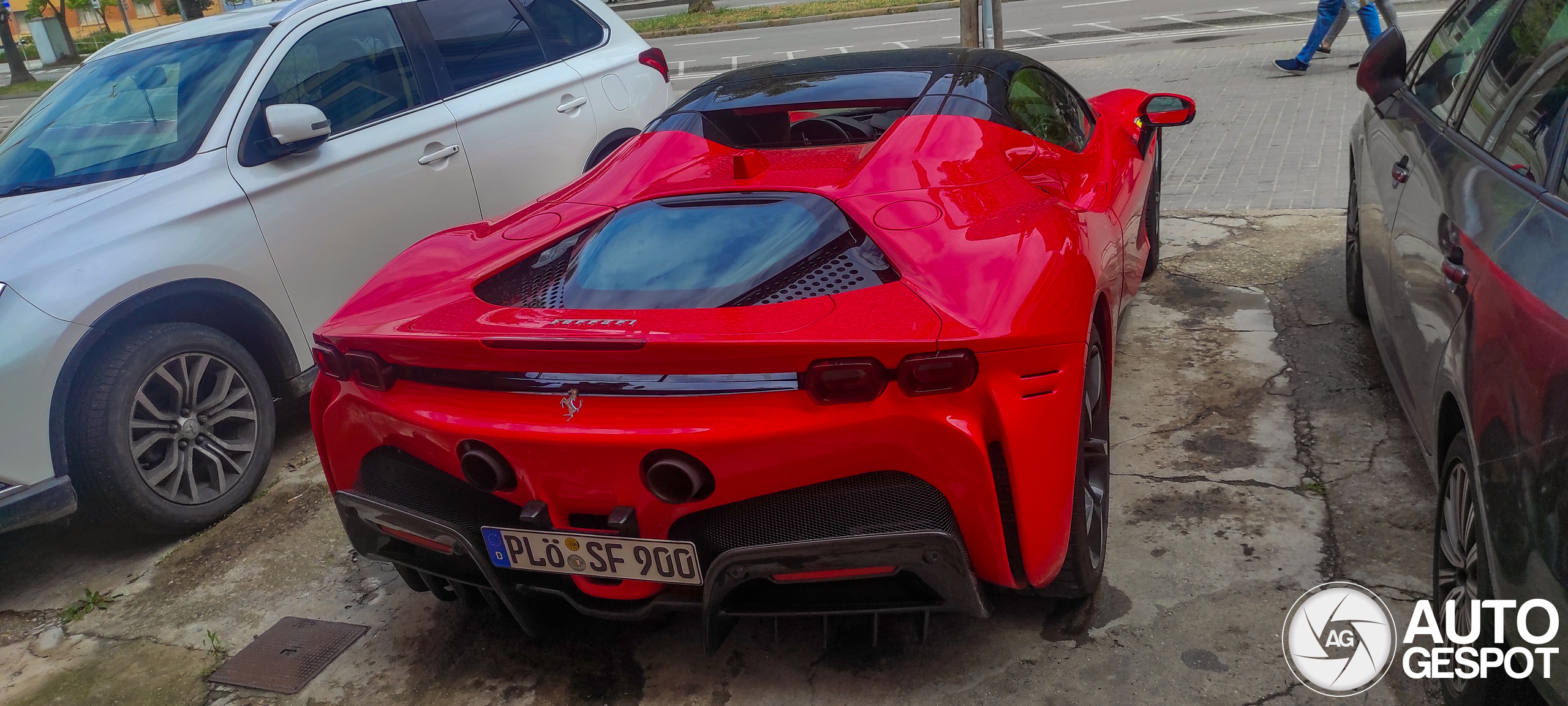 Ferrari SF90 Spider - 08 May 2025 - Autogespot
