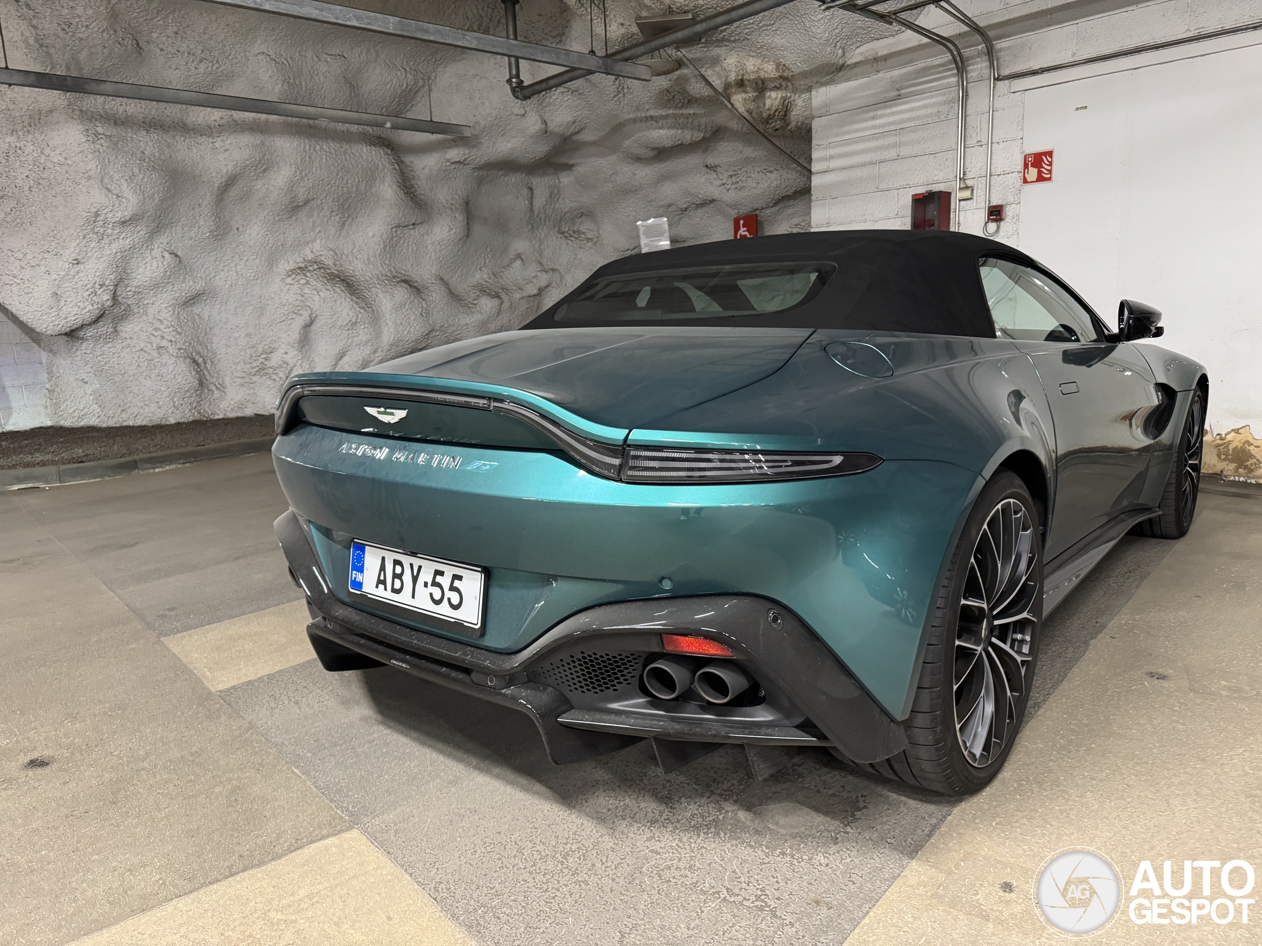 Aston Martin V8 Vantage Formula 1 Edition Roadster - 12 May 2025 ...