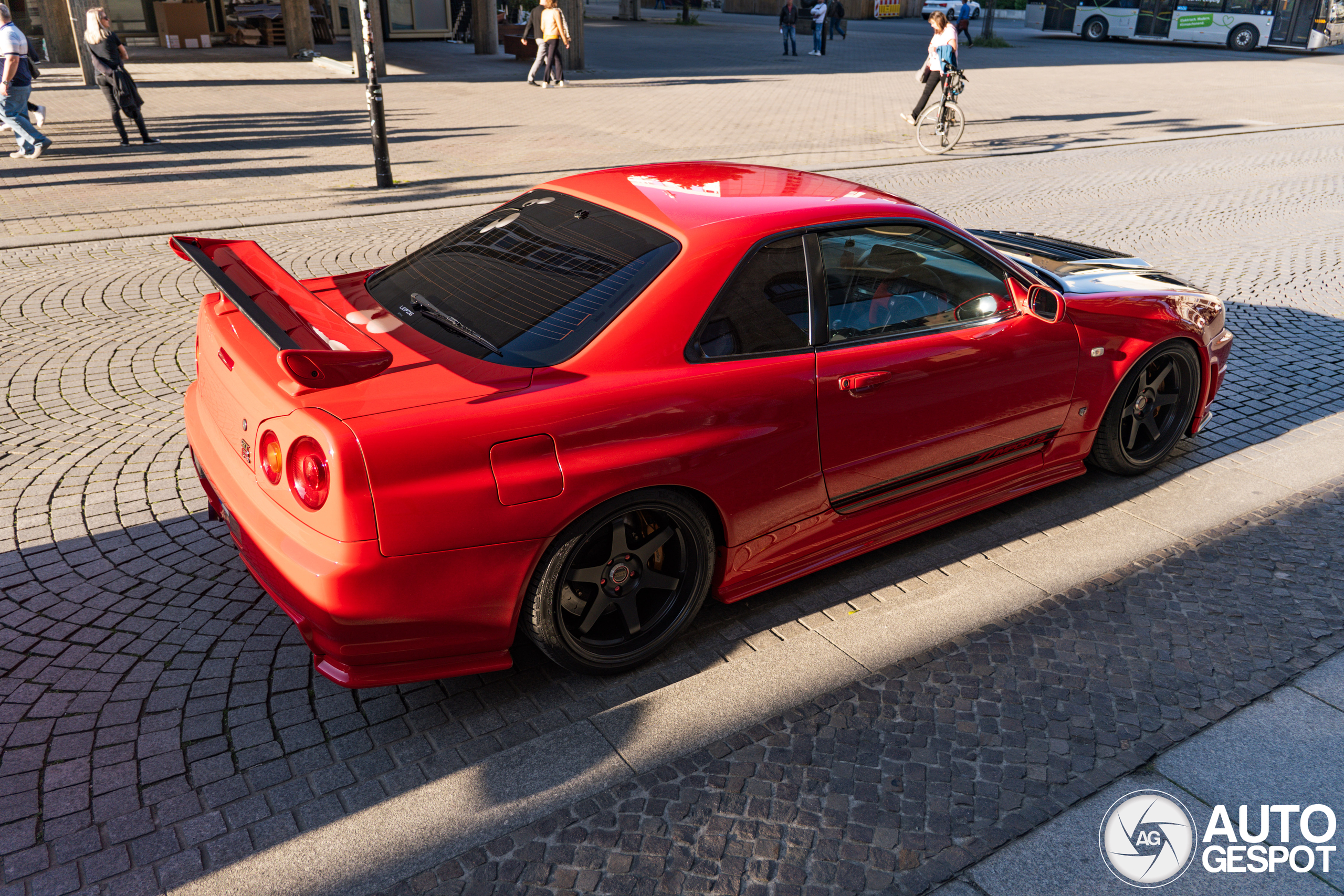 Nissan Skyline R34 GT-R V-Spec - 13 May 2025 - Autogespot