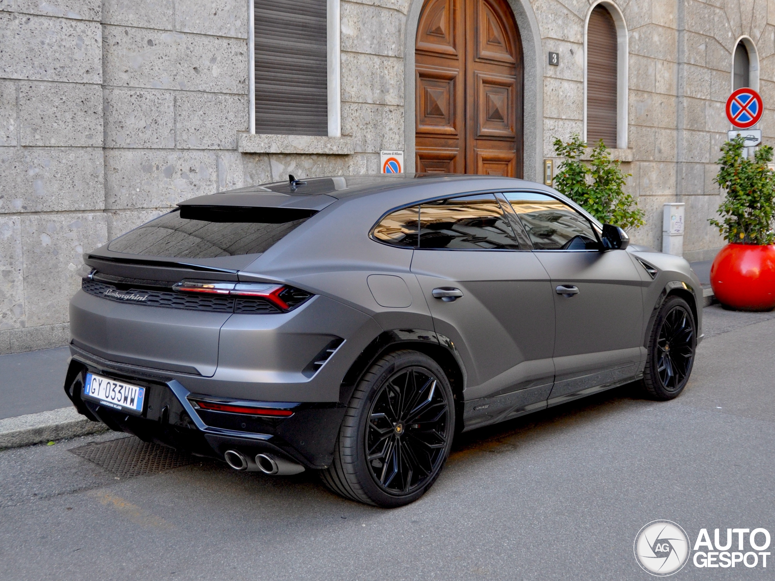 Lamborghini Urus SE - 16 May 2025 - Autogespot