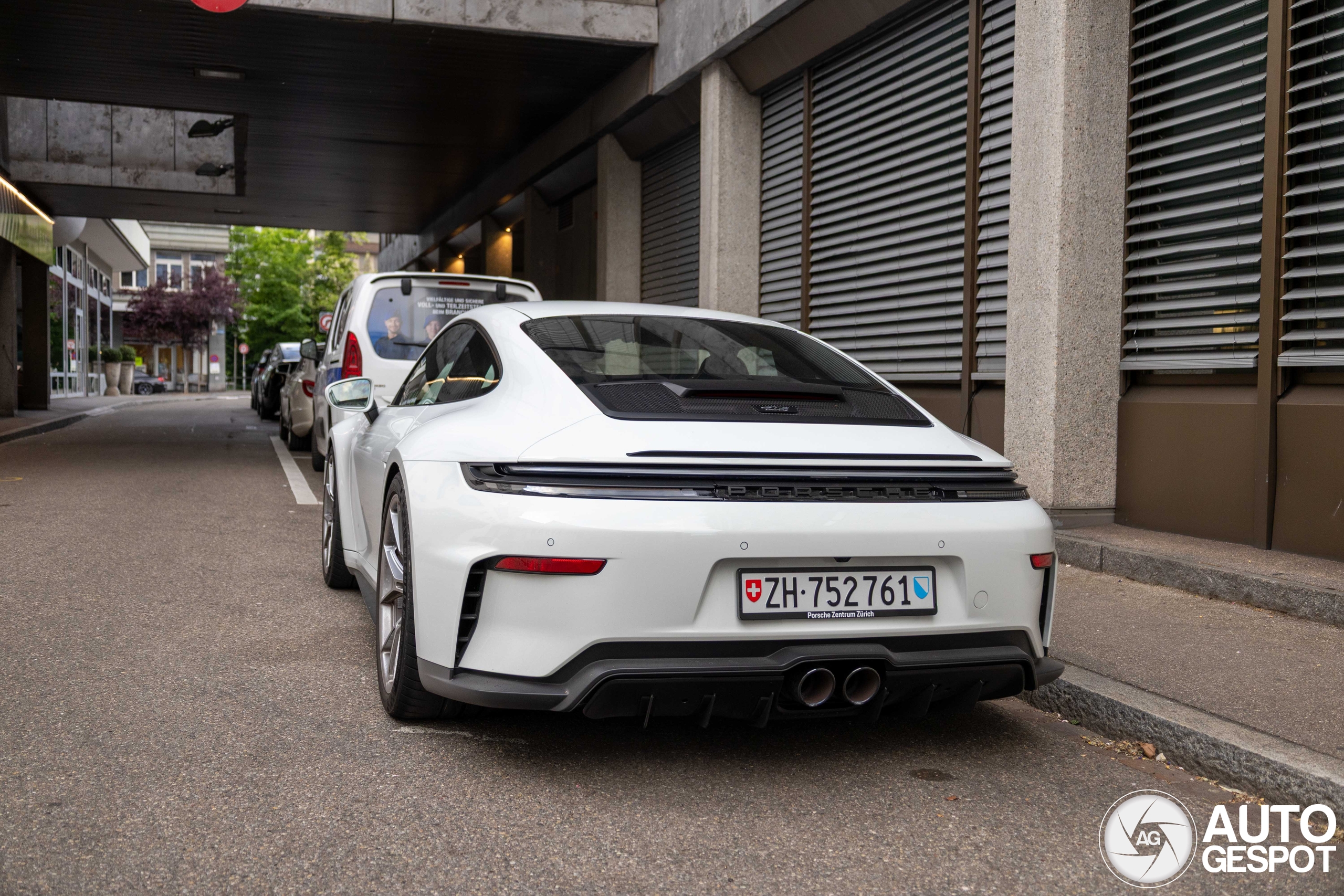 Porsche 992 GT3 Touring MkII - 22 May 2025 - Autogespot