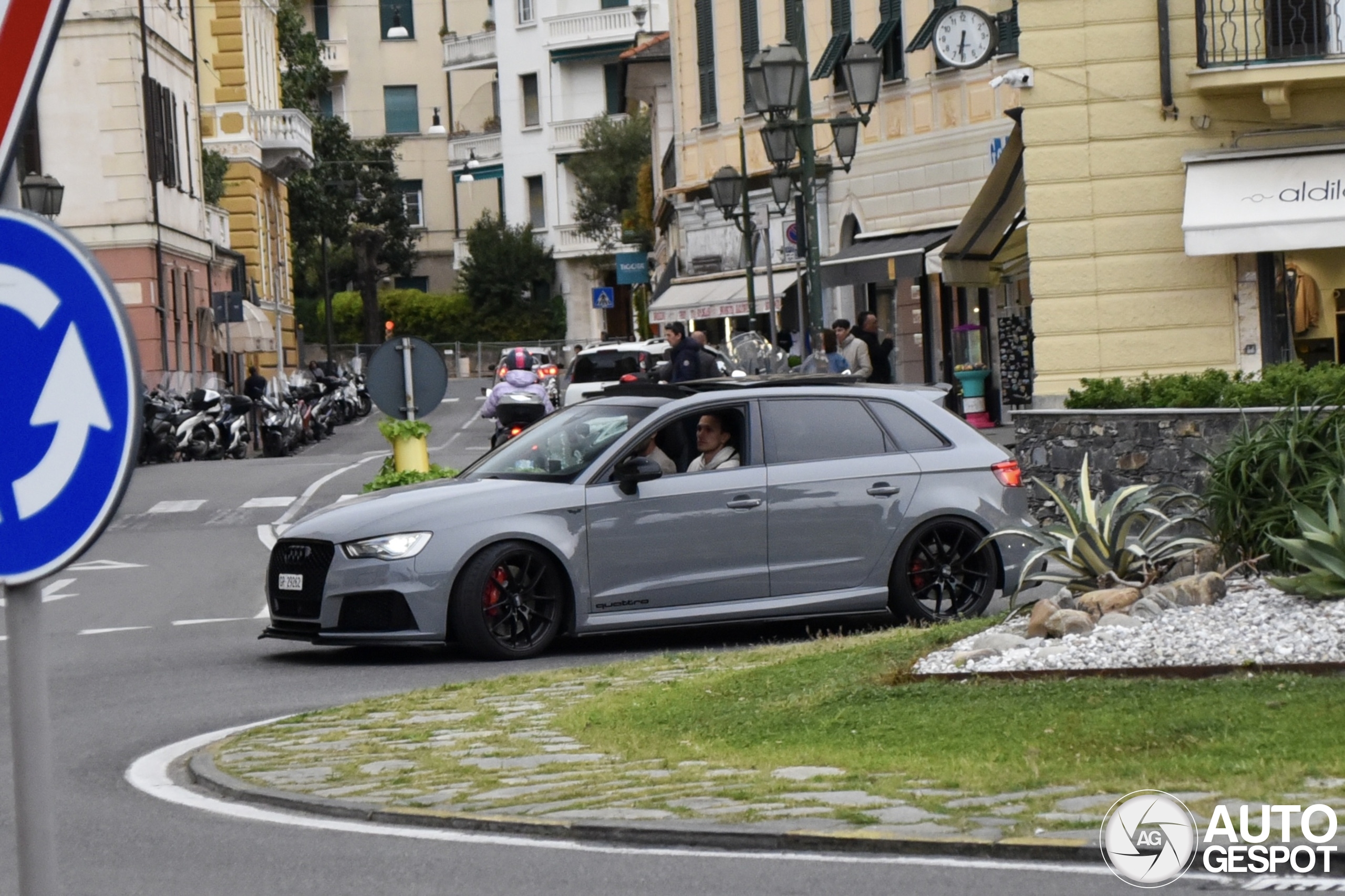 Audi RS3 Sportback 8V - 23 May 2025 - Autogespot