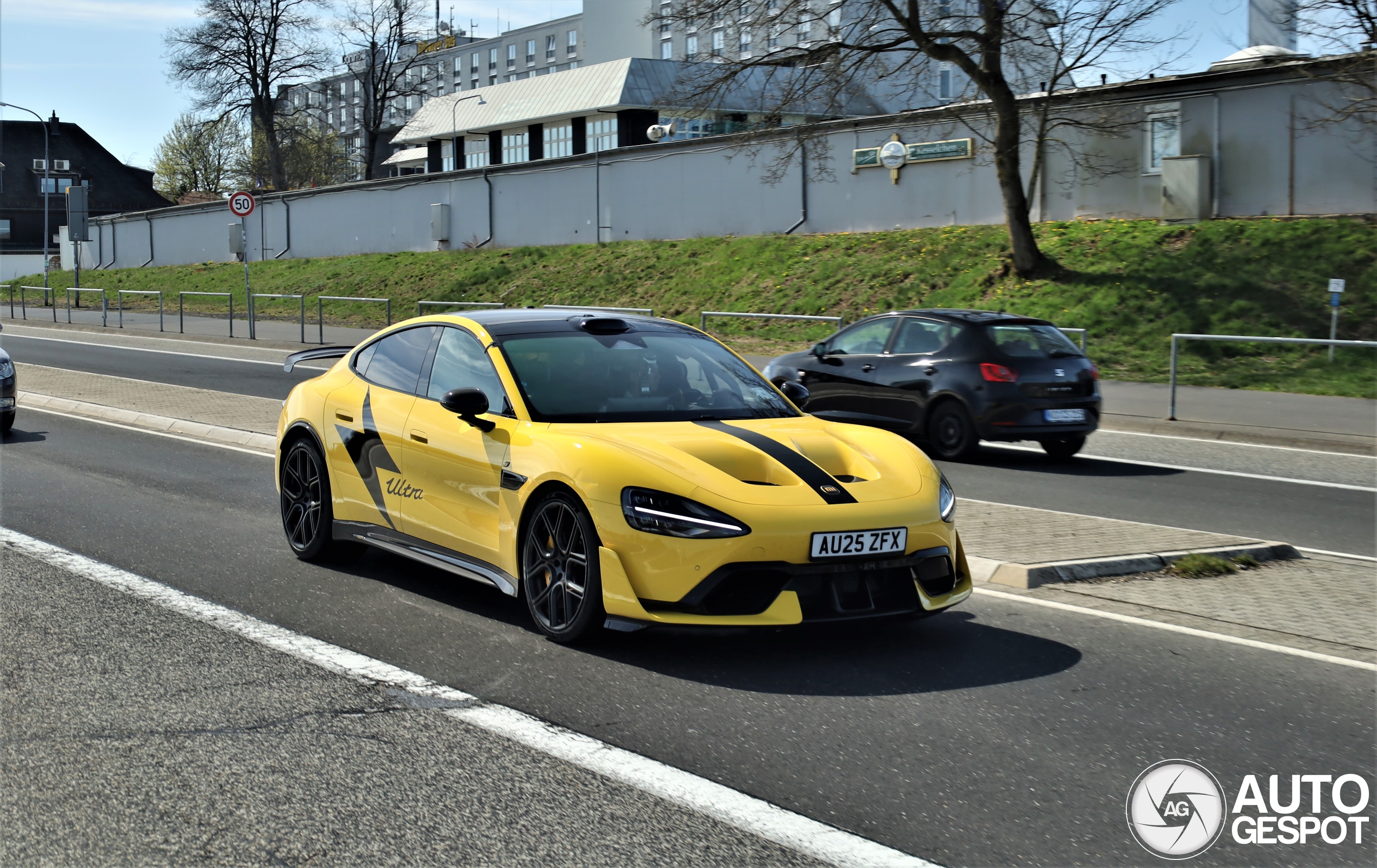 Xiaomi SU7 Ultra - 25 May 2025 - Autogespot