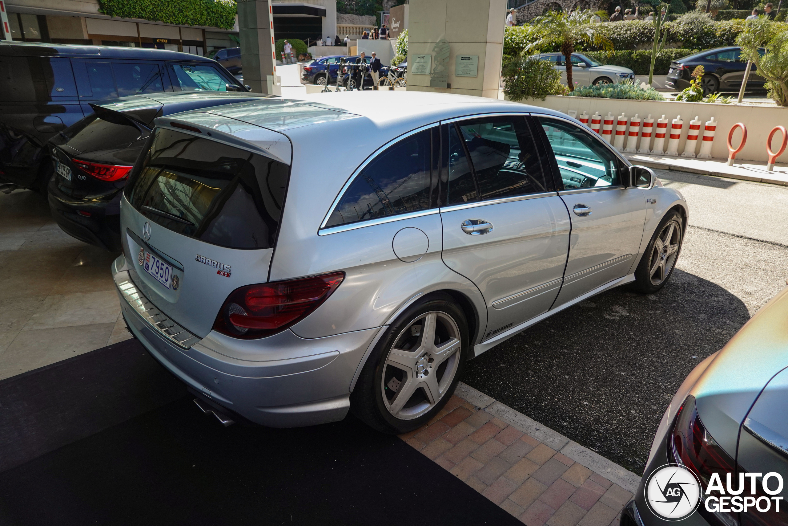 Mercedes-Benz R 63 AMG - 27 May 2025 - Autogespot