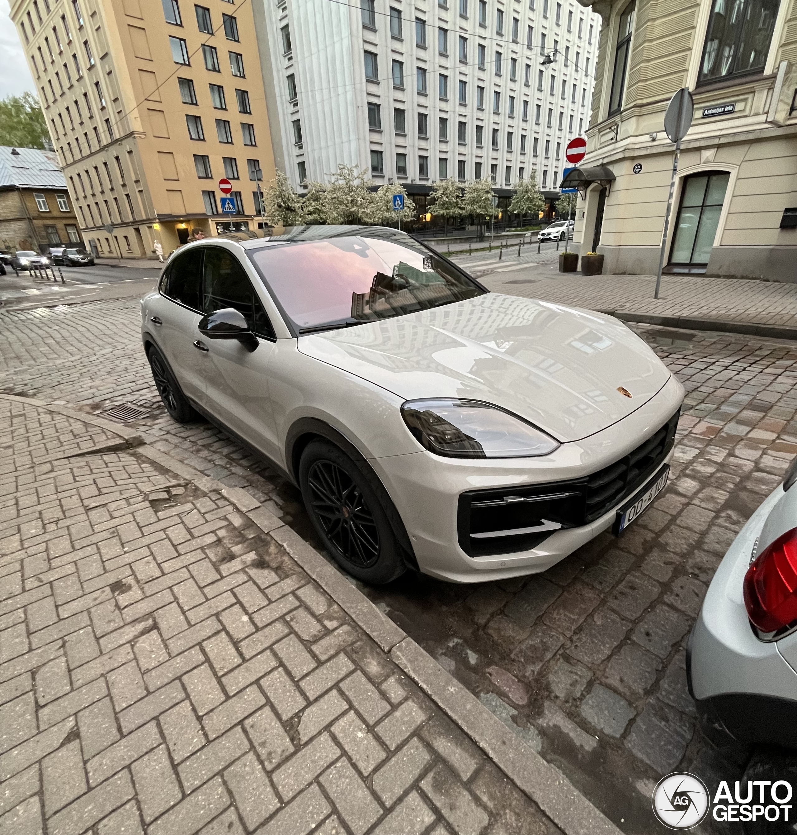 Porsche Cayenne Coupé GTS MkII - 01 June 2025 - Autogespot