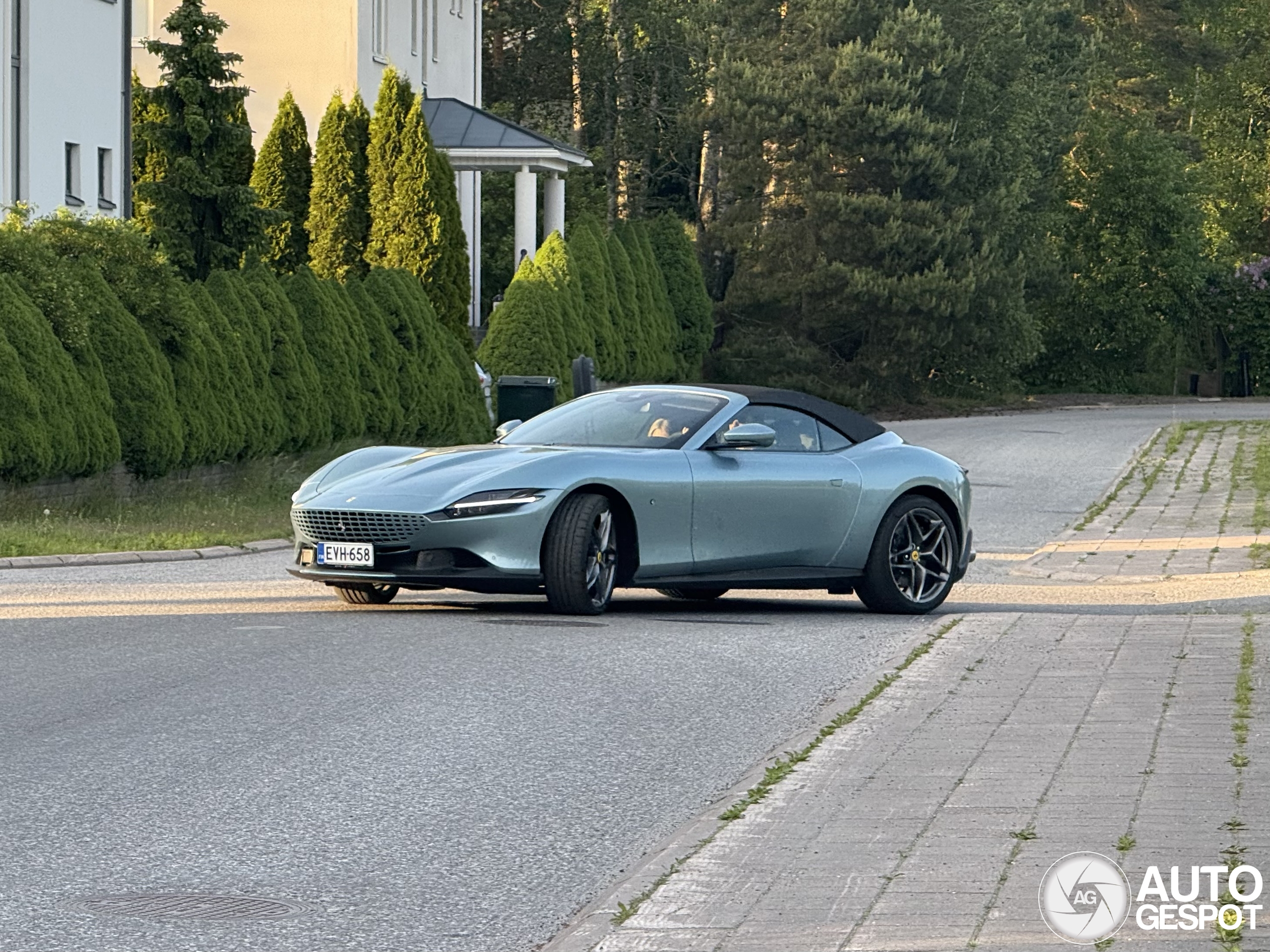 Ferrari Roma Spider - 18 June 2025 - Autogespot