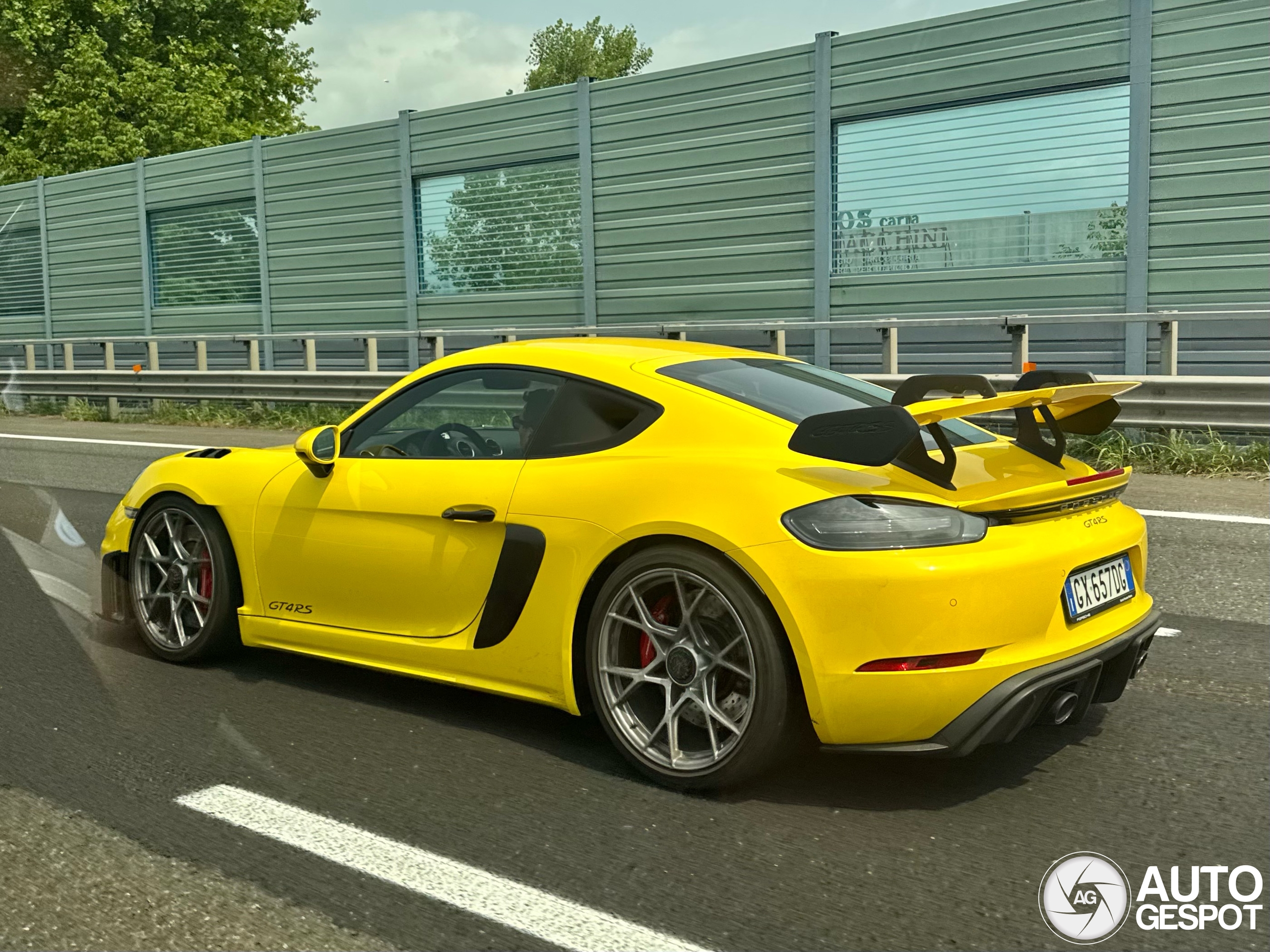 Porsche 718 Cayman GT4 RS - 23 June 2025 - Autogespot