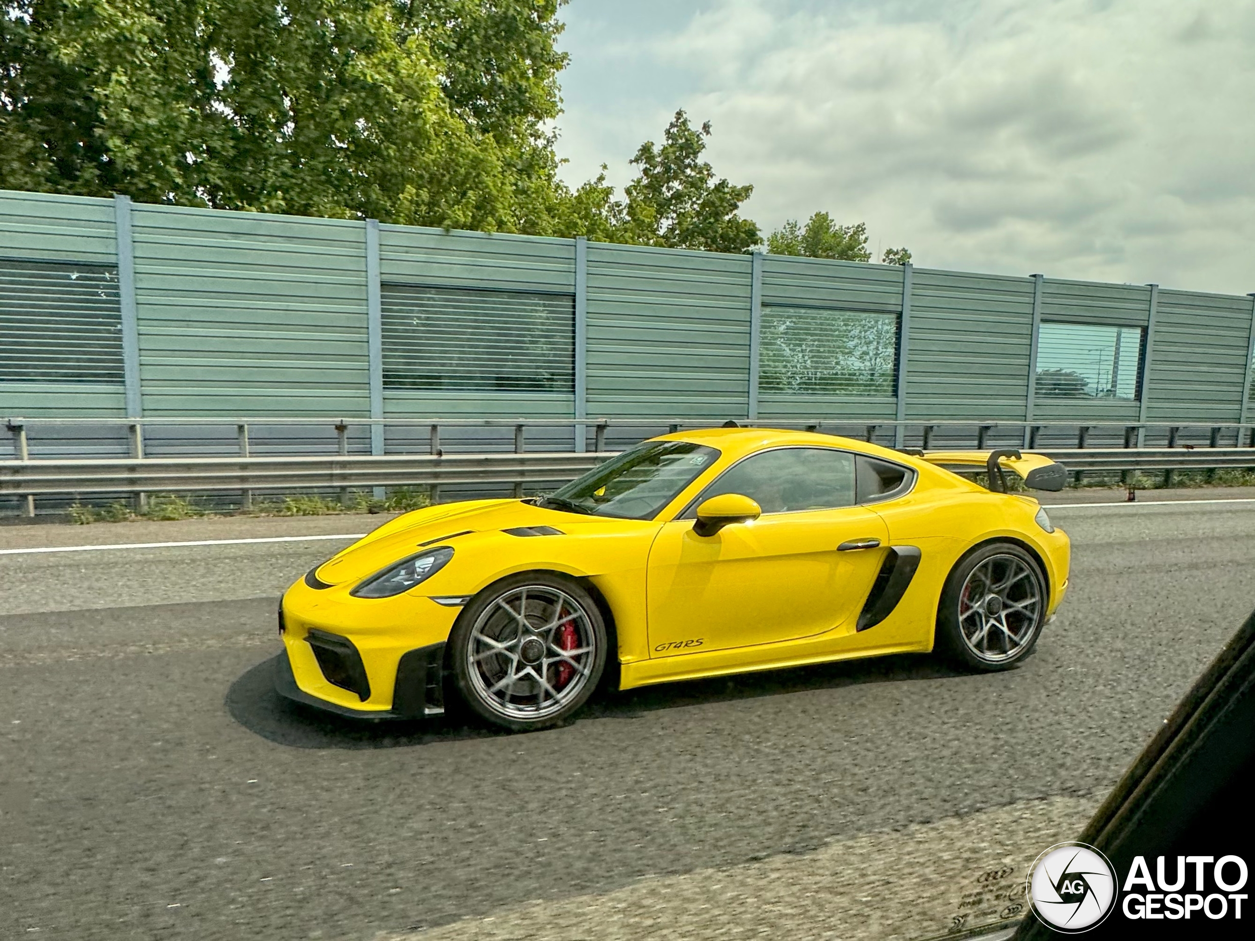 Porsche 718 Cayman GT4 RS - 23 June 2025 - Autogespot