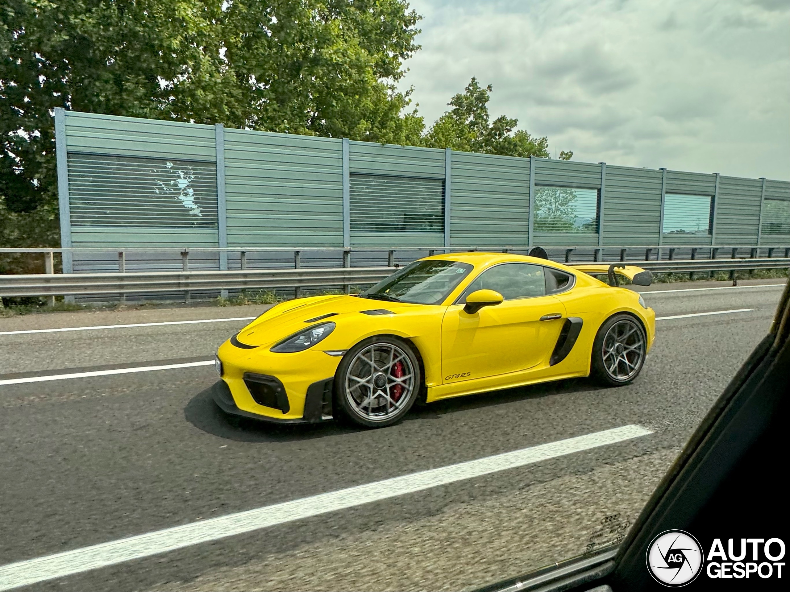 Porsche 718 Cayman GT4 RS - 23 June 2025 - Autogespot