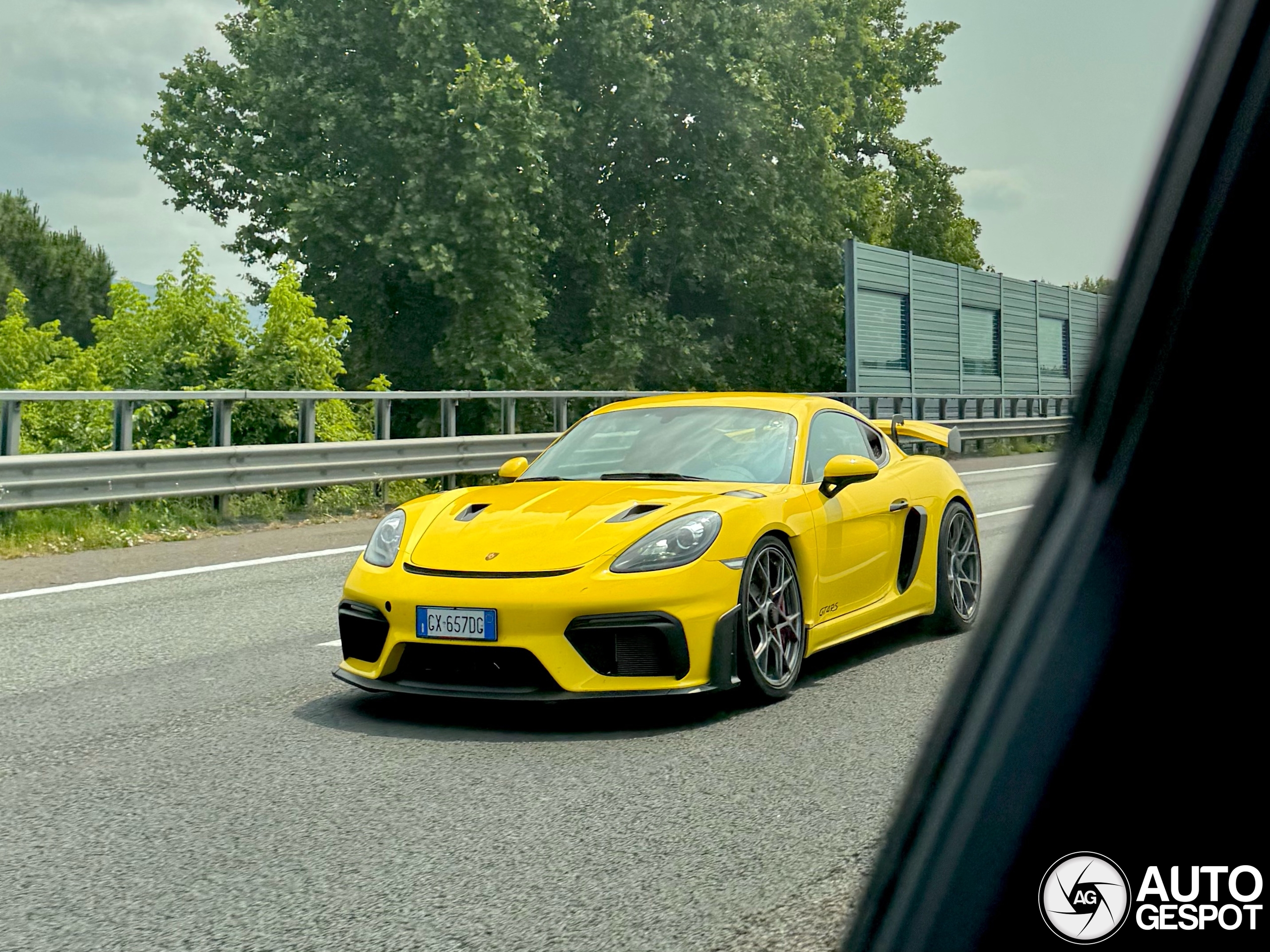 Porsche 718 Cayman GT4 RS - 23 June 2025 - Autogespot