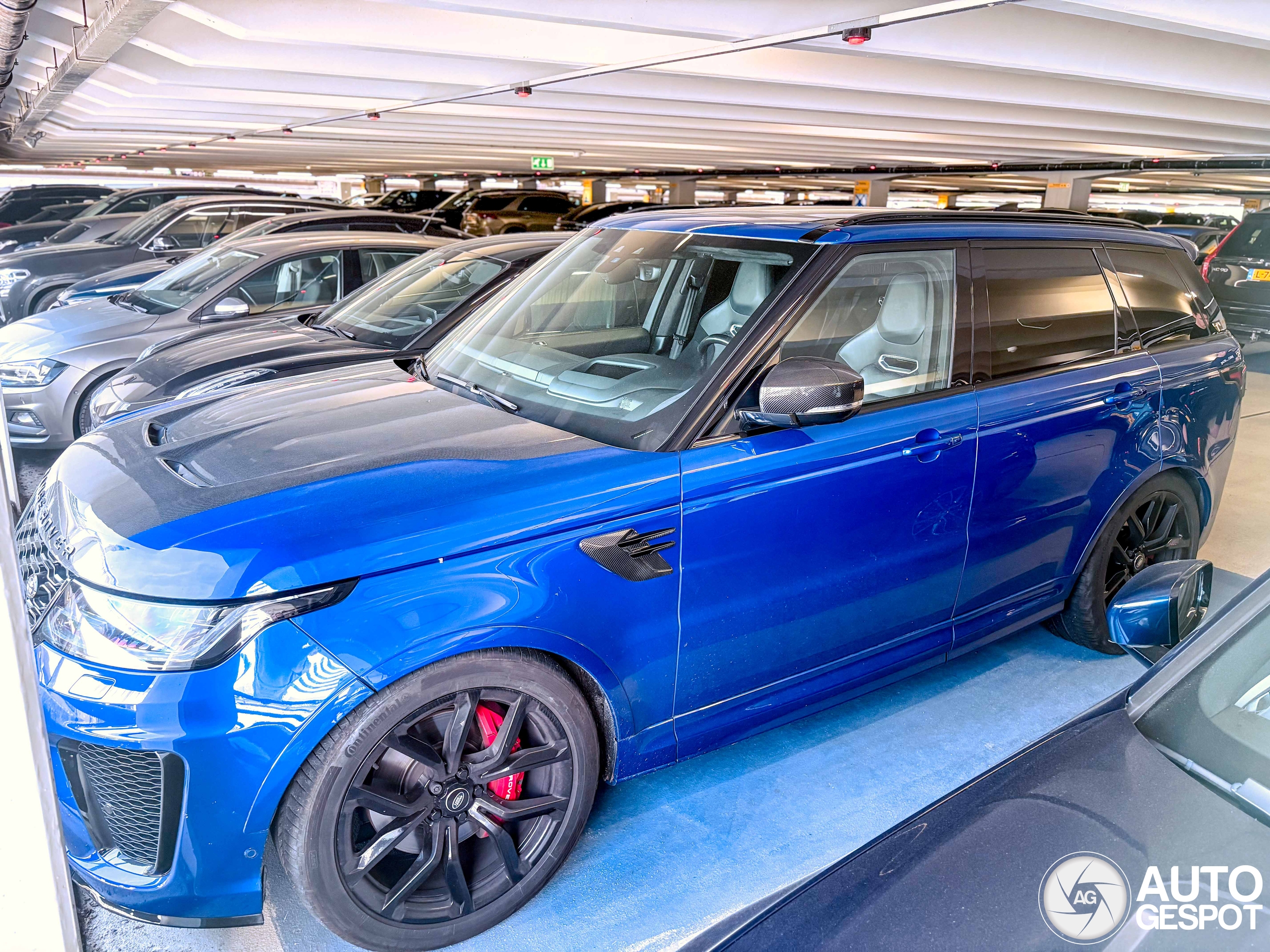 Land Rover Range Rover Sport SVR 2018 Carbon Edition - 24 June 2025 ...