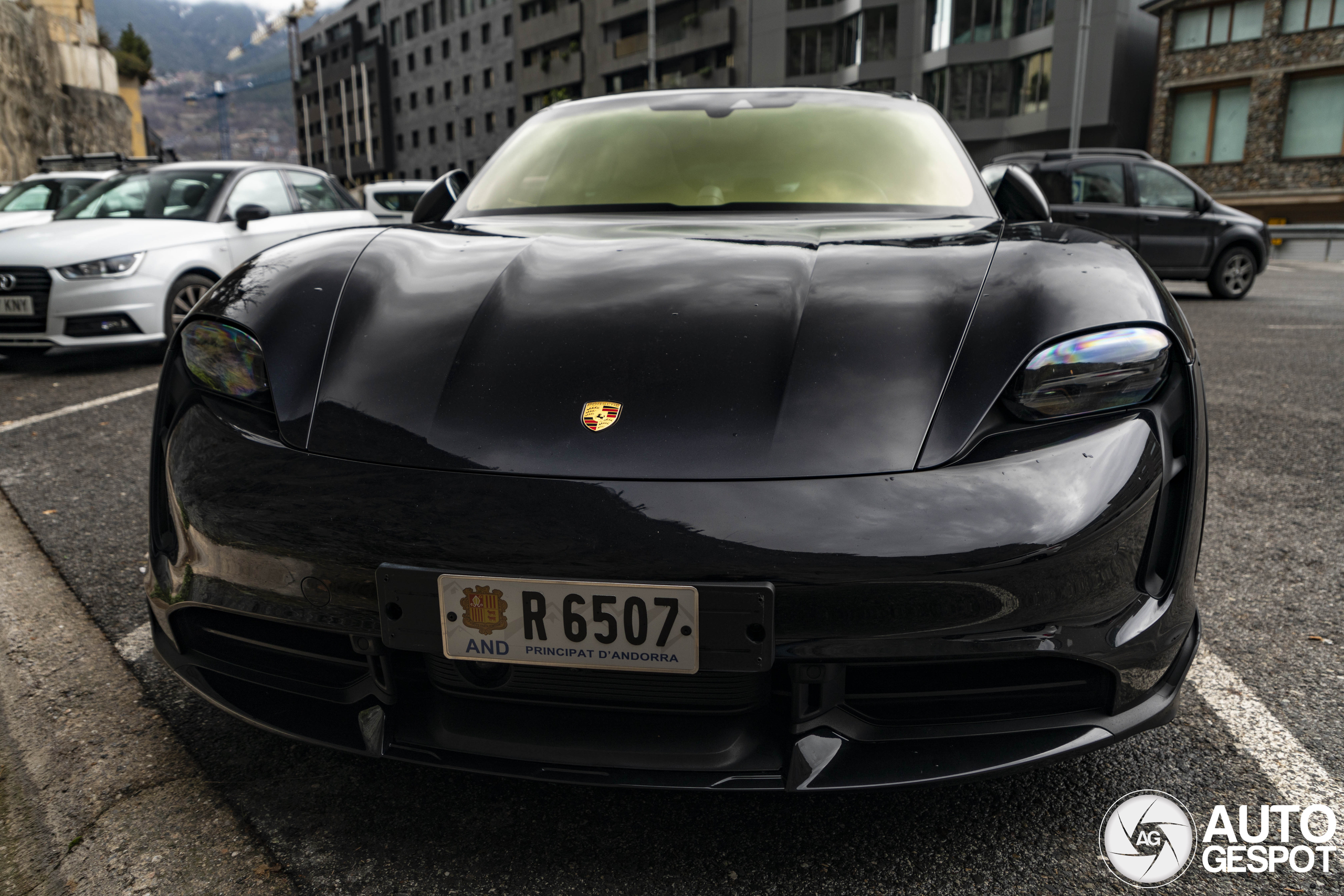 Porsche Taycan Turbo Cross Turismo - 24 June 2025 - Autogespot