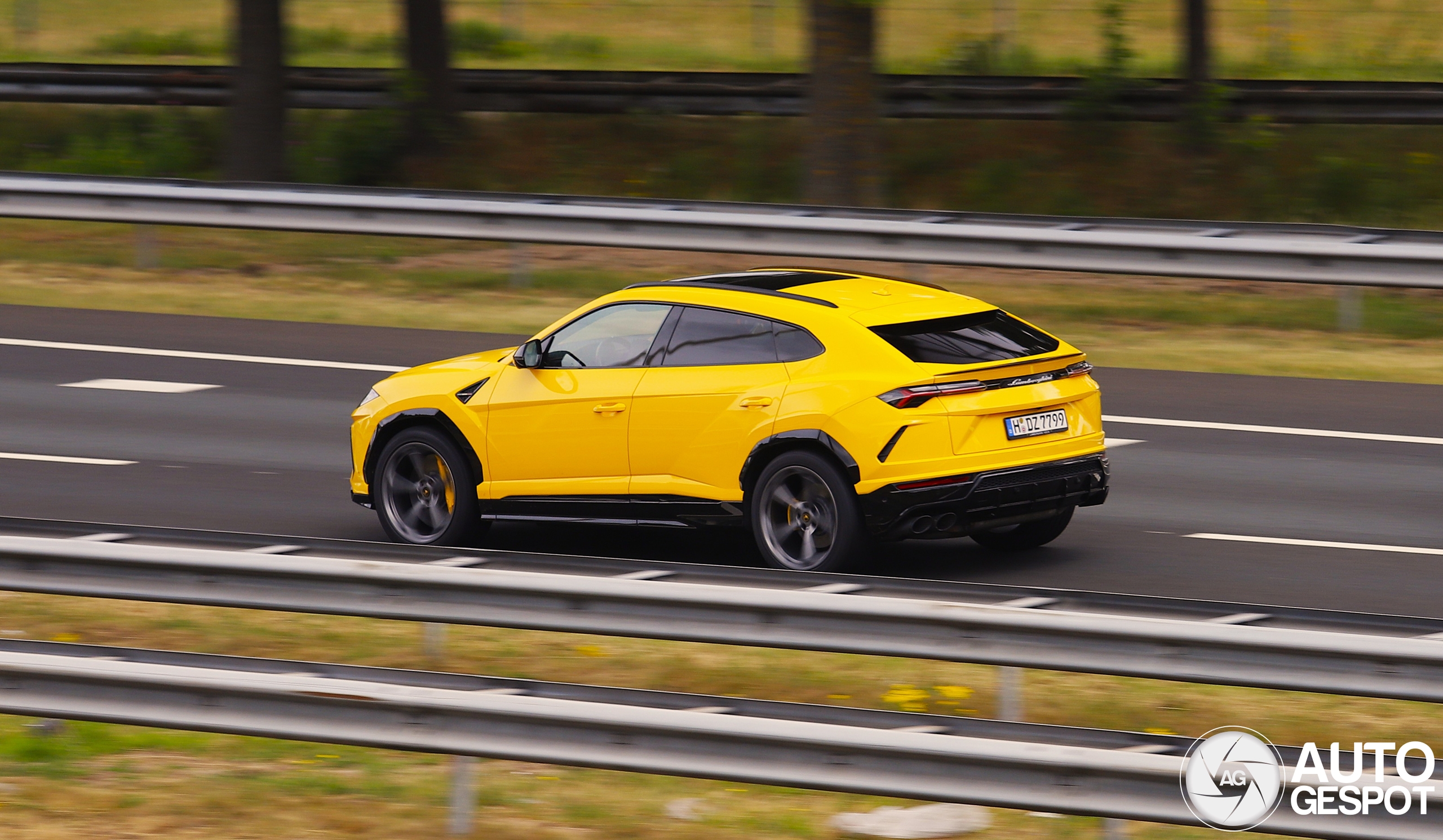 Lamborghini Urus - 25 June 2025 - Autogespot