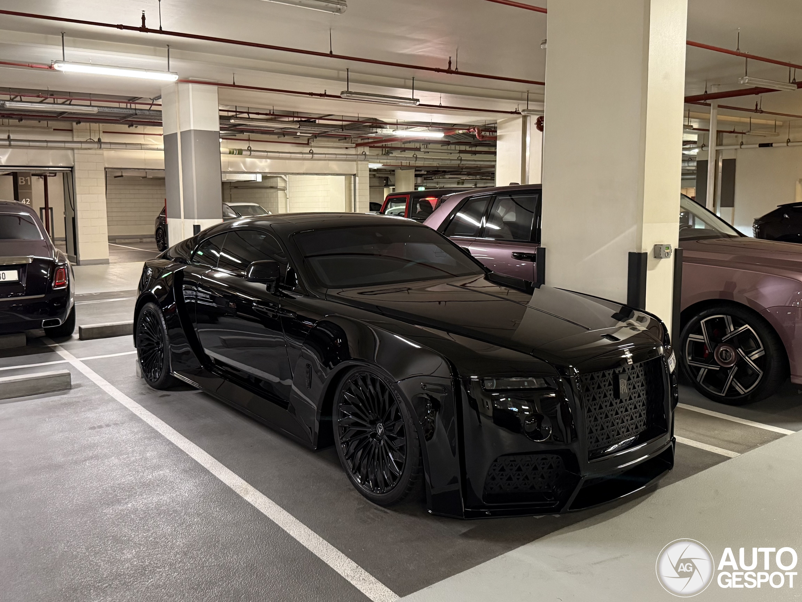 Rolls-Royce Wraith Series II Venuum Black Apollo Black Edition - 11 ...