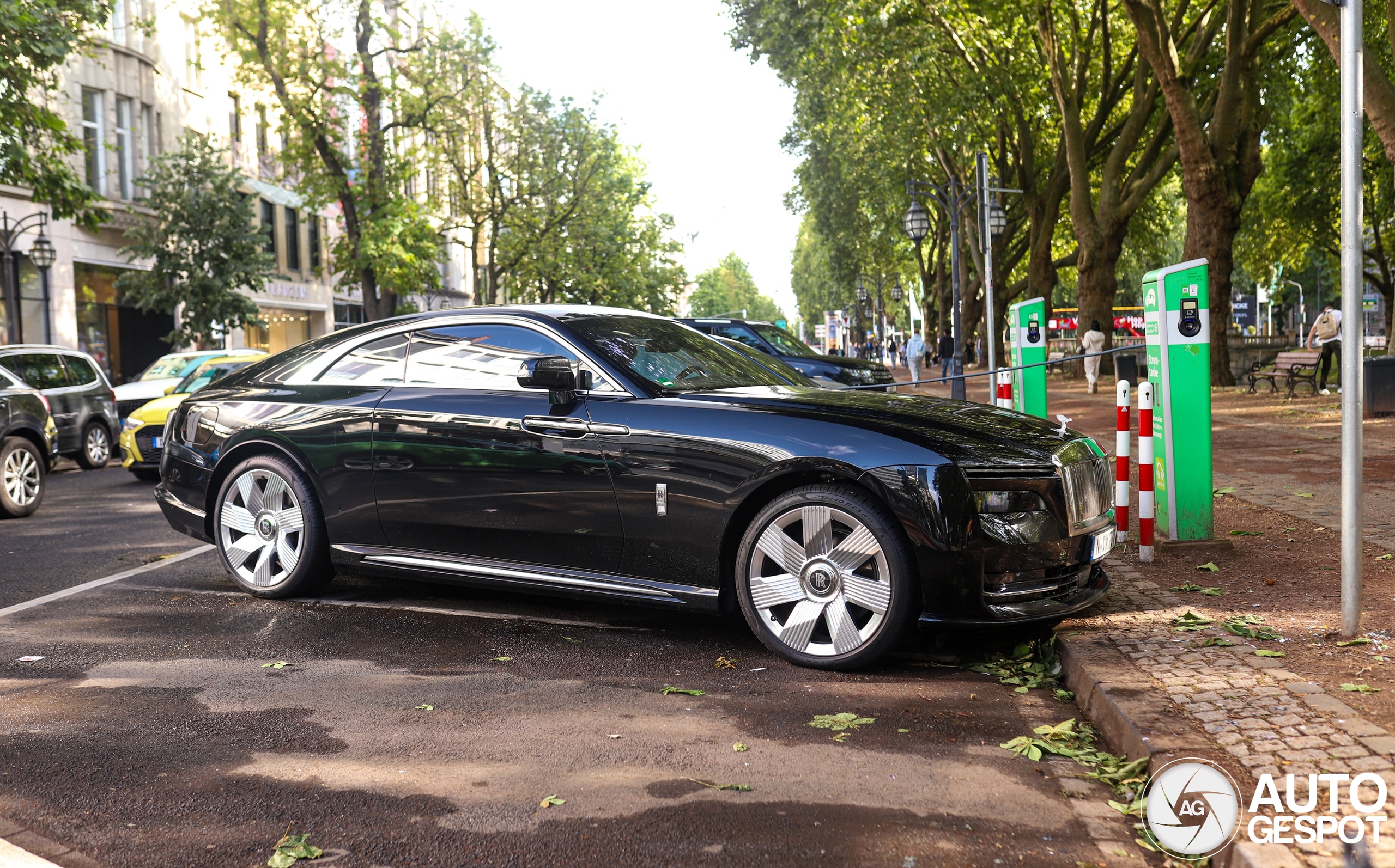 Rolls-Royce Spectre - 13 July 2025 - Autogespot