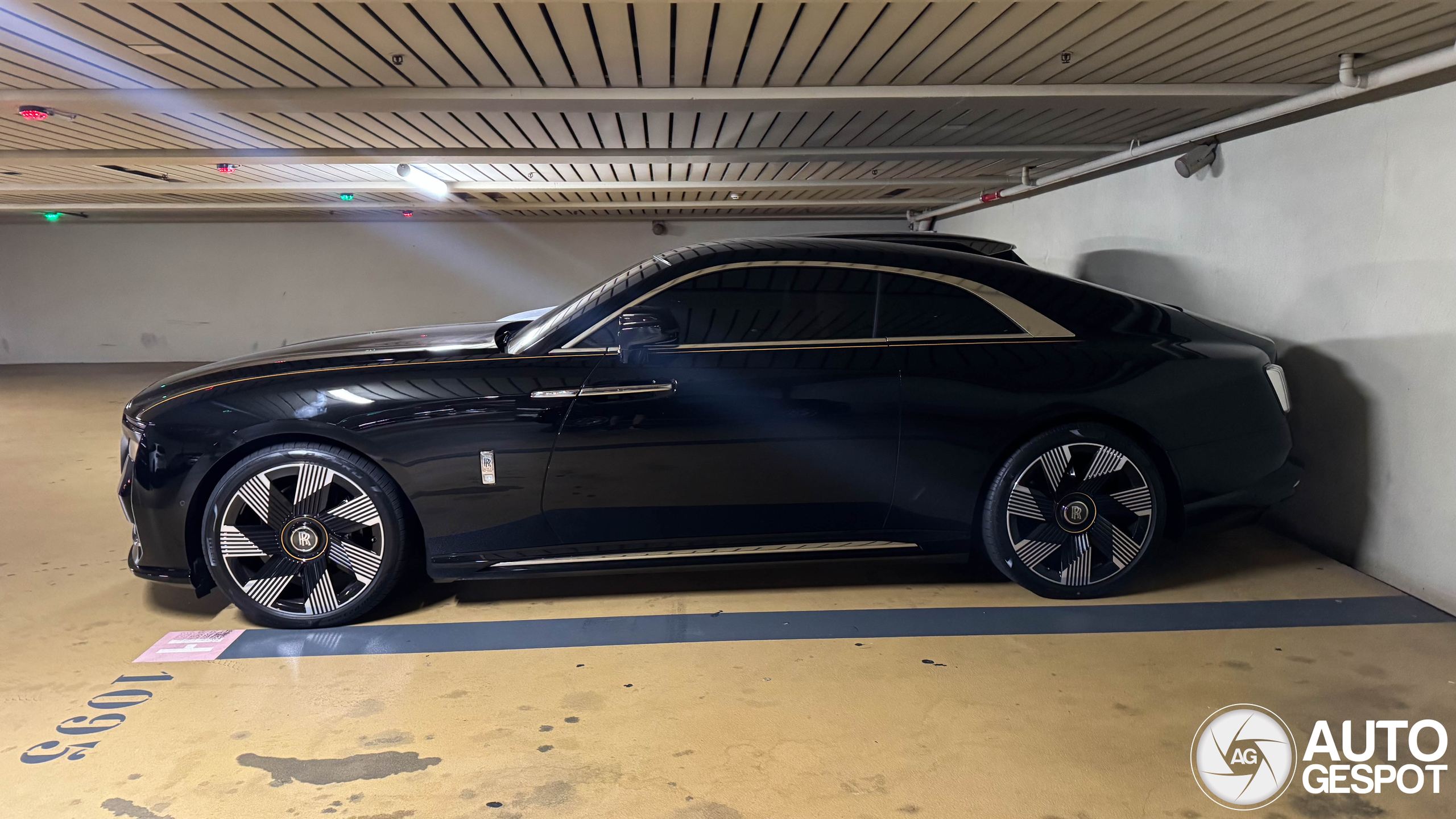 Rolls-Royce Spectre - 23 July 2025 - Autogespot