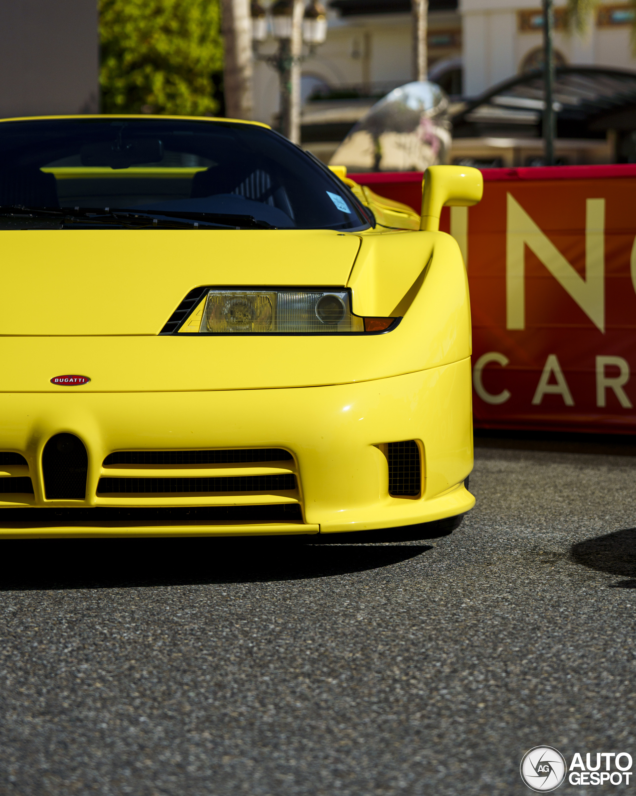 Bugatti EB110 SS - 17 August 2025 - Autogespot