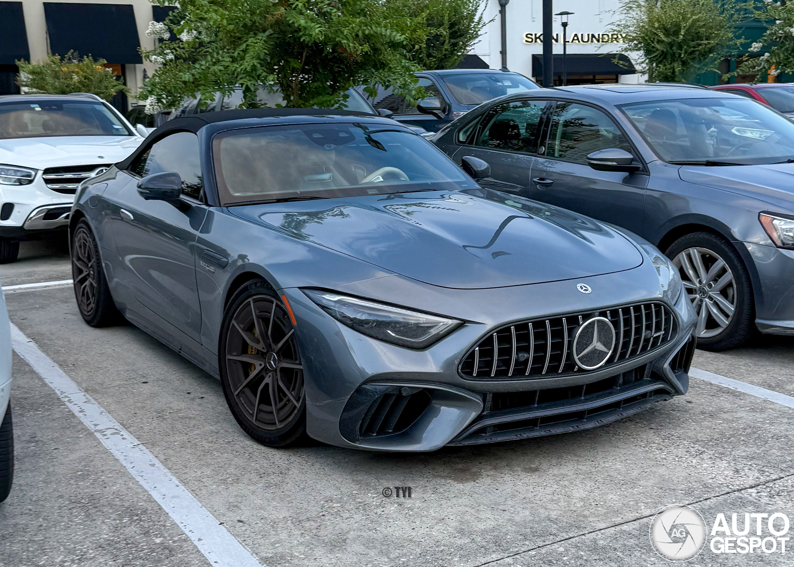 Mercedes-AMG SL 55 R232 - 17 August 2025 - Autogespot