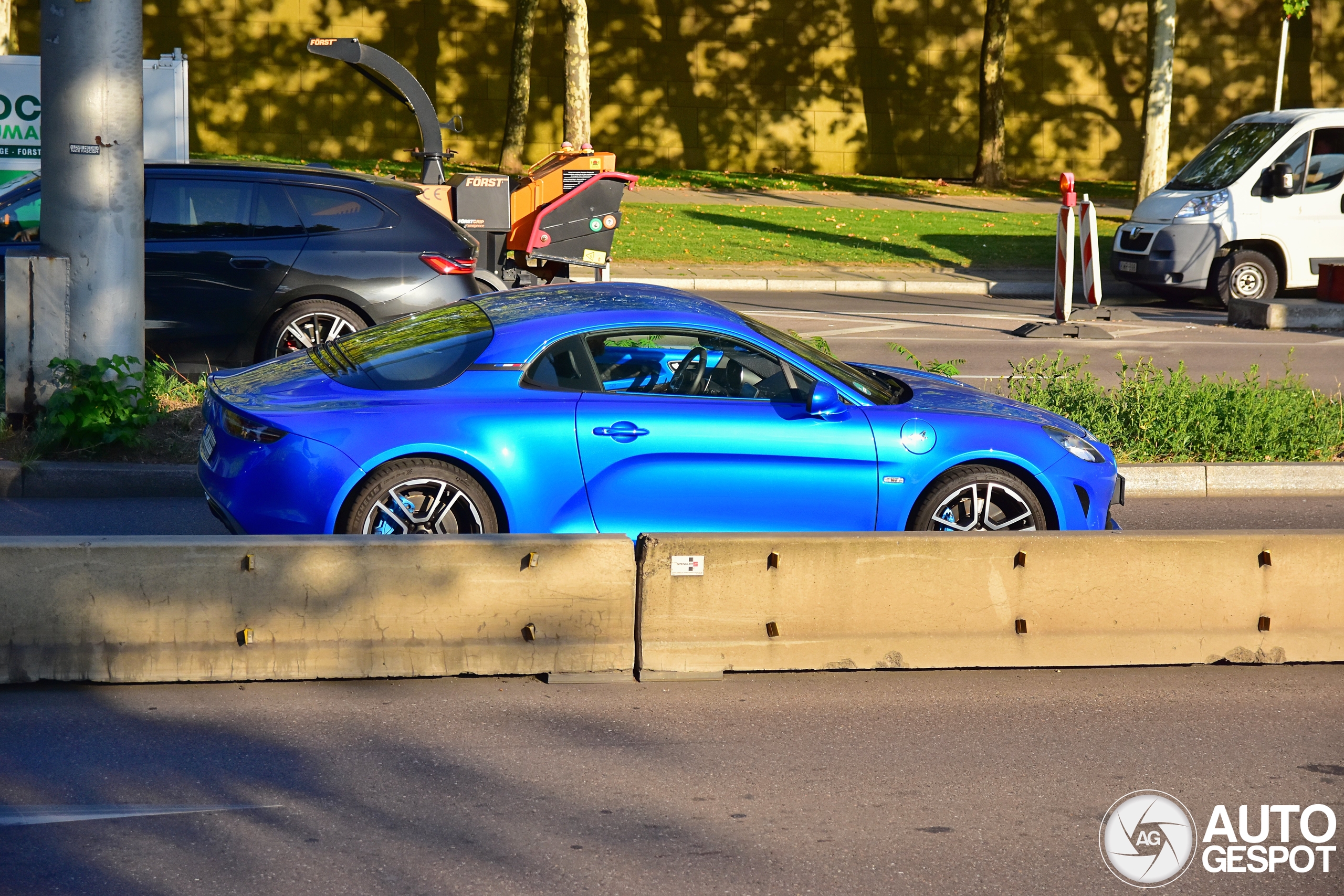Alpine A110 Pure - 01 September 2025 - Autogespot
