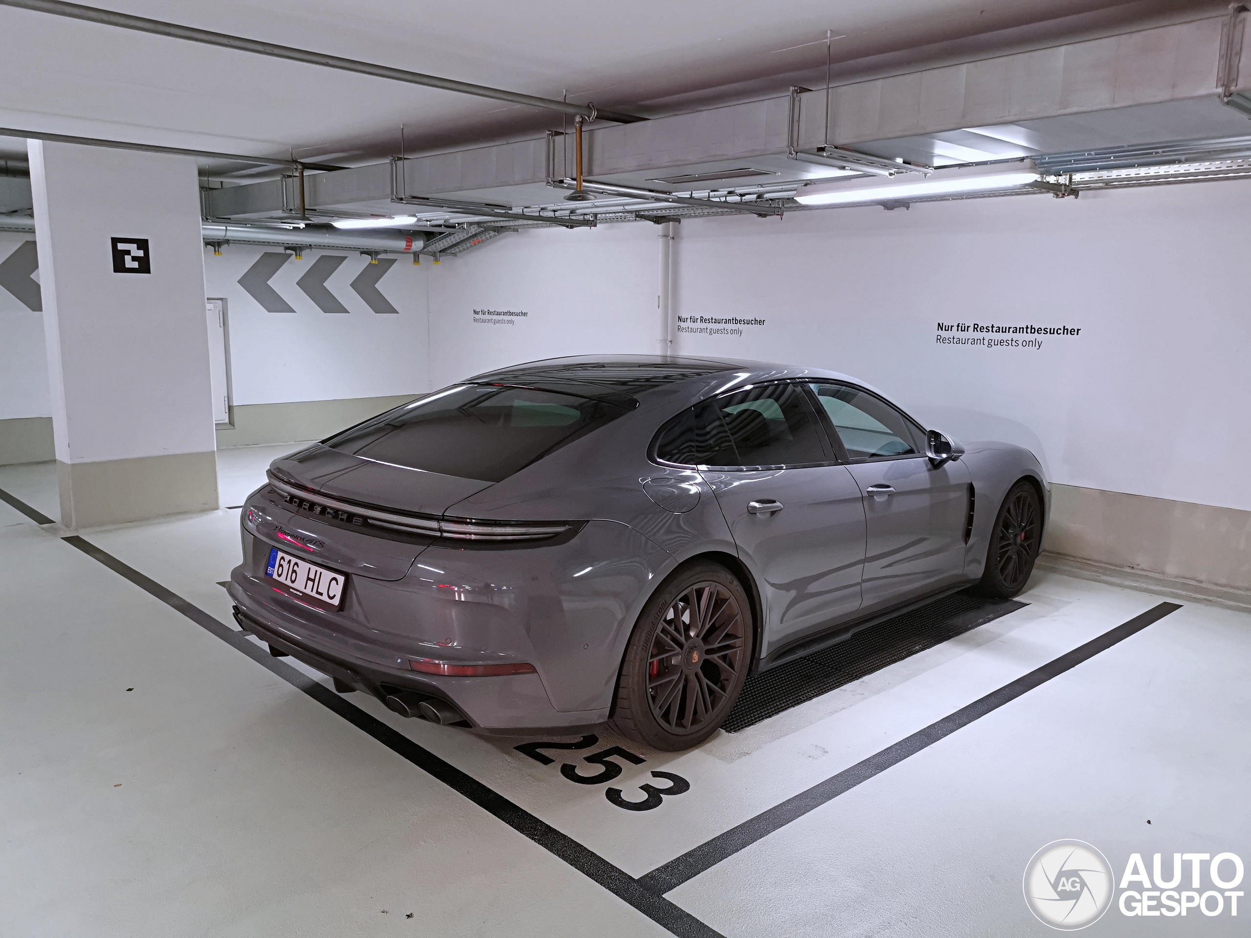 Porsche 972 Panamera GTS MkI - 01 September 2025 - Autogespot