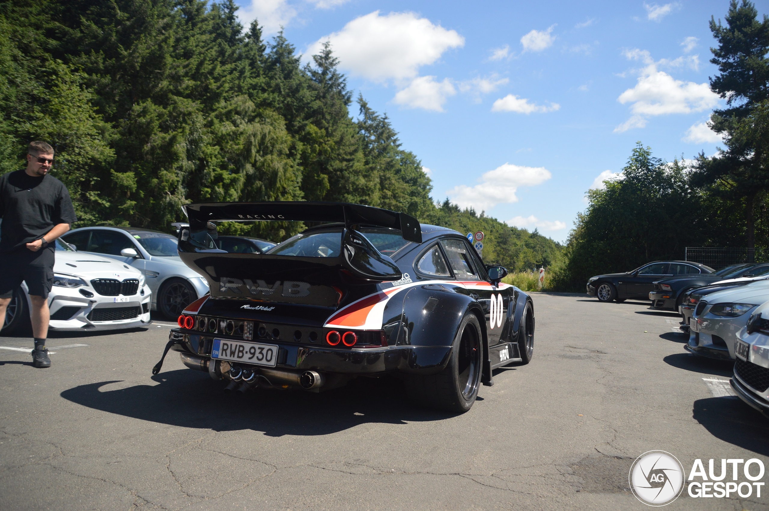 Porsche 930 Turbo Rauh-Welt Begriff - 02 September 2025 - Autogespot