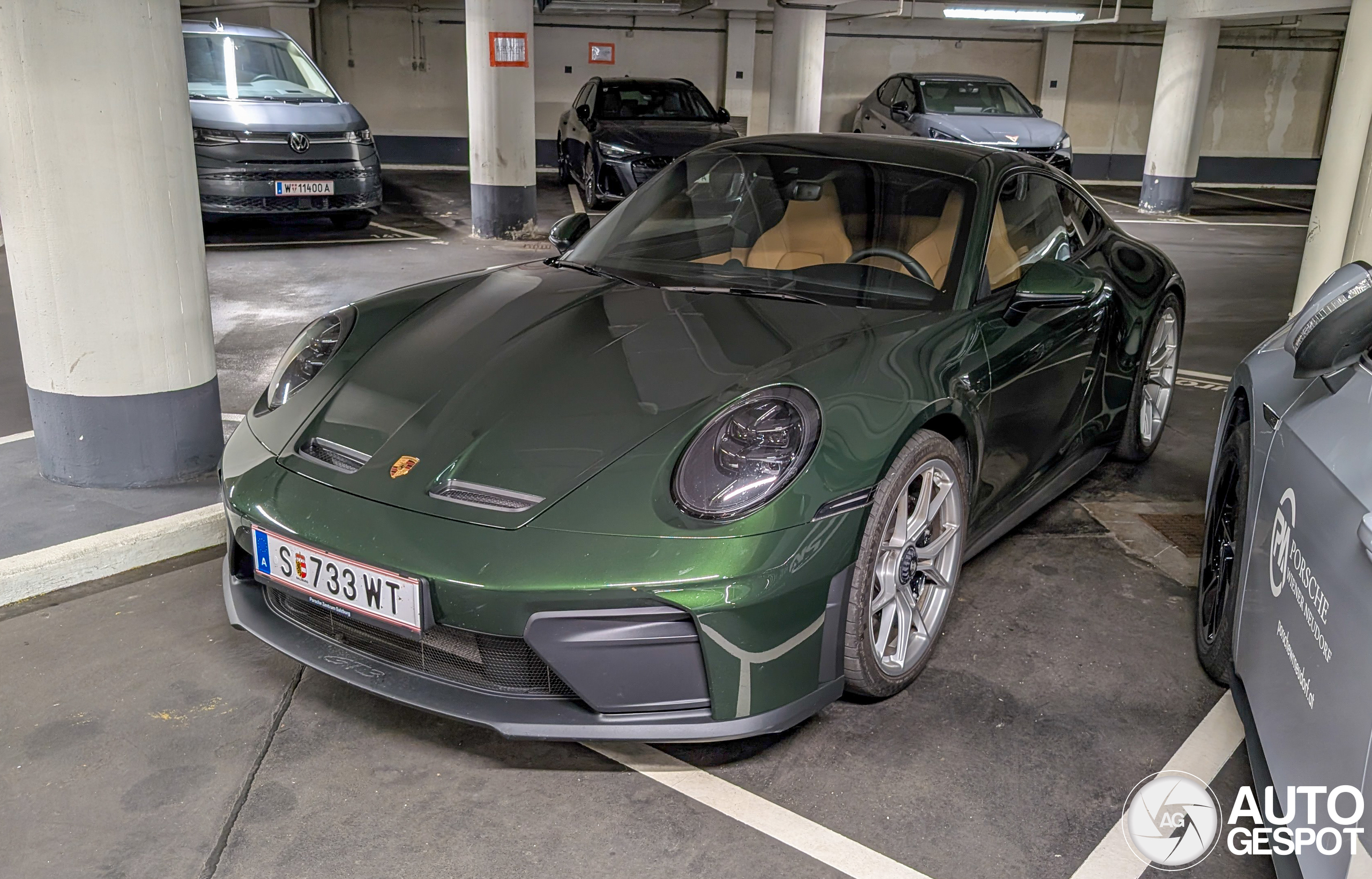 Porsche 992 GT3 Touring MkII - 04 September 2025 - Autogespot