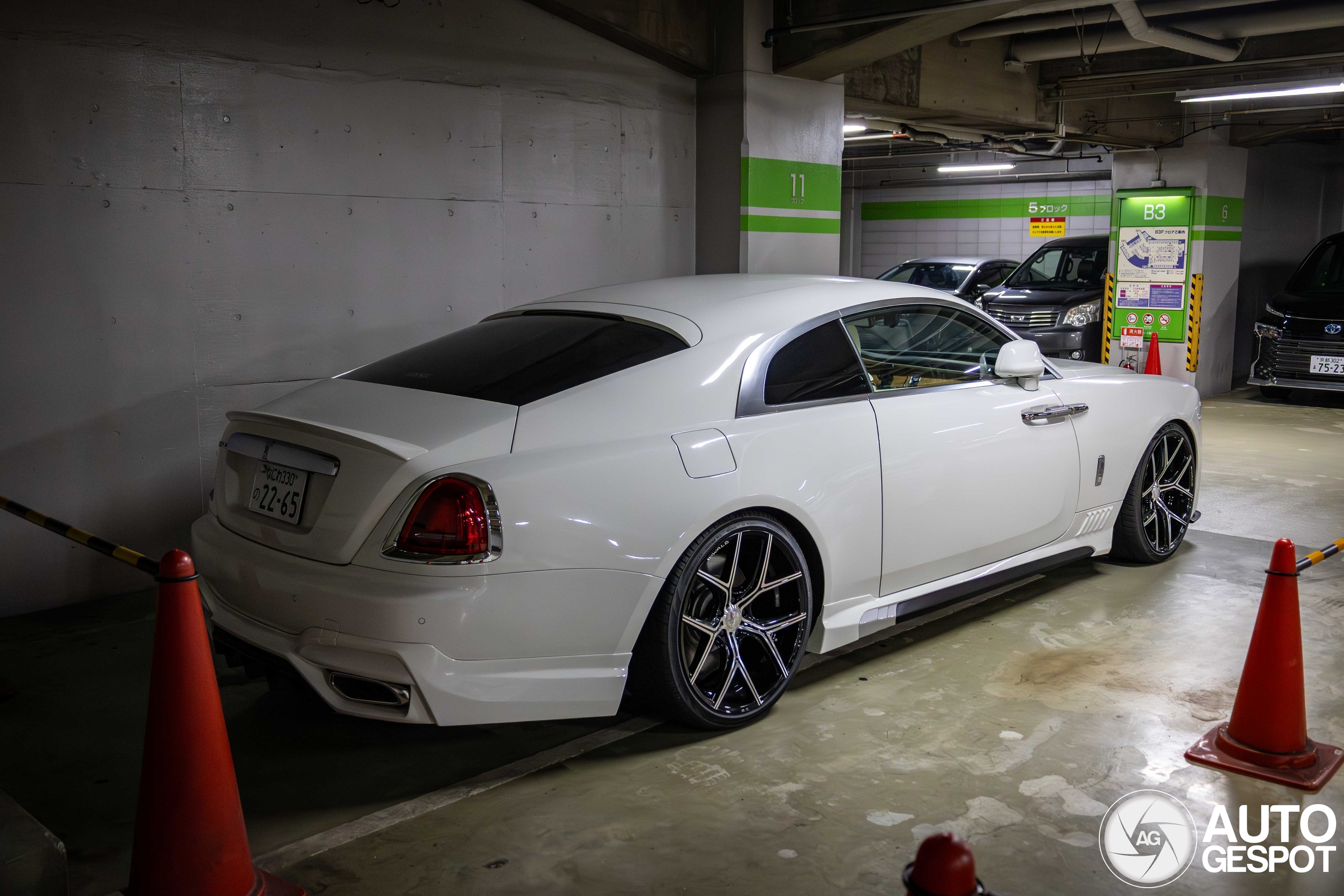 Rolls-Royce WALD Wraith Series II Black Bison Edition - 08 September ...
