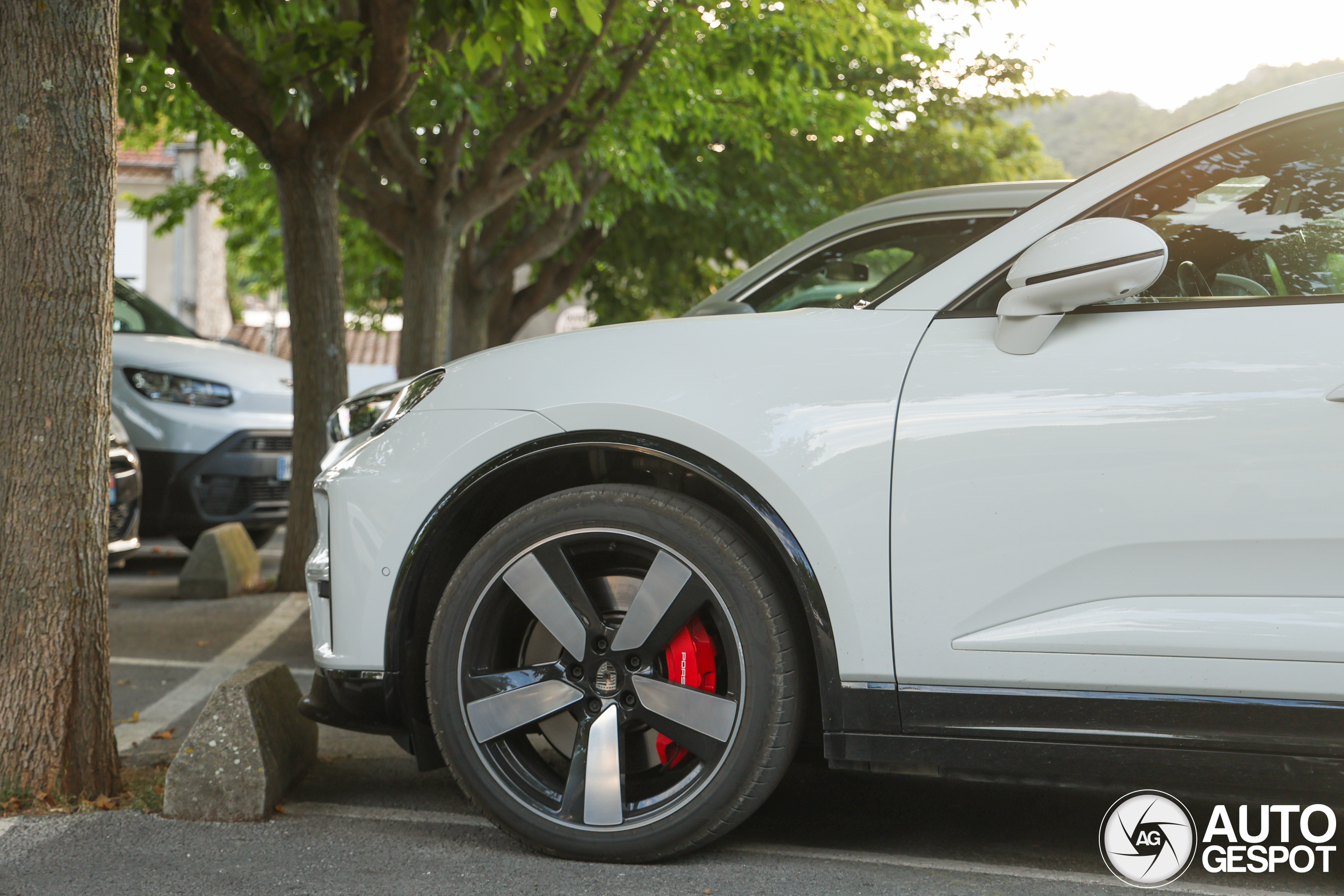 Porsche Macan EV Turbo - 13 September 2025 - Autogespot