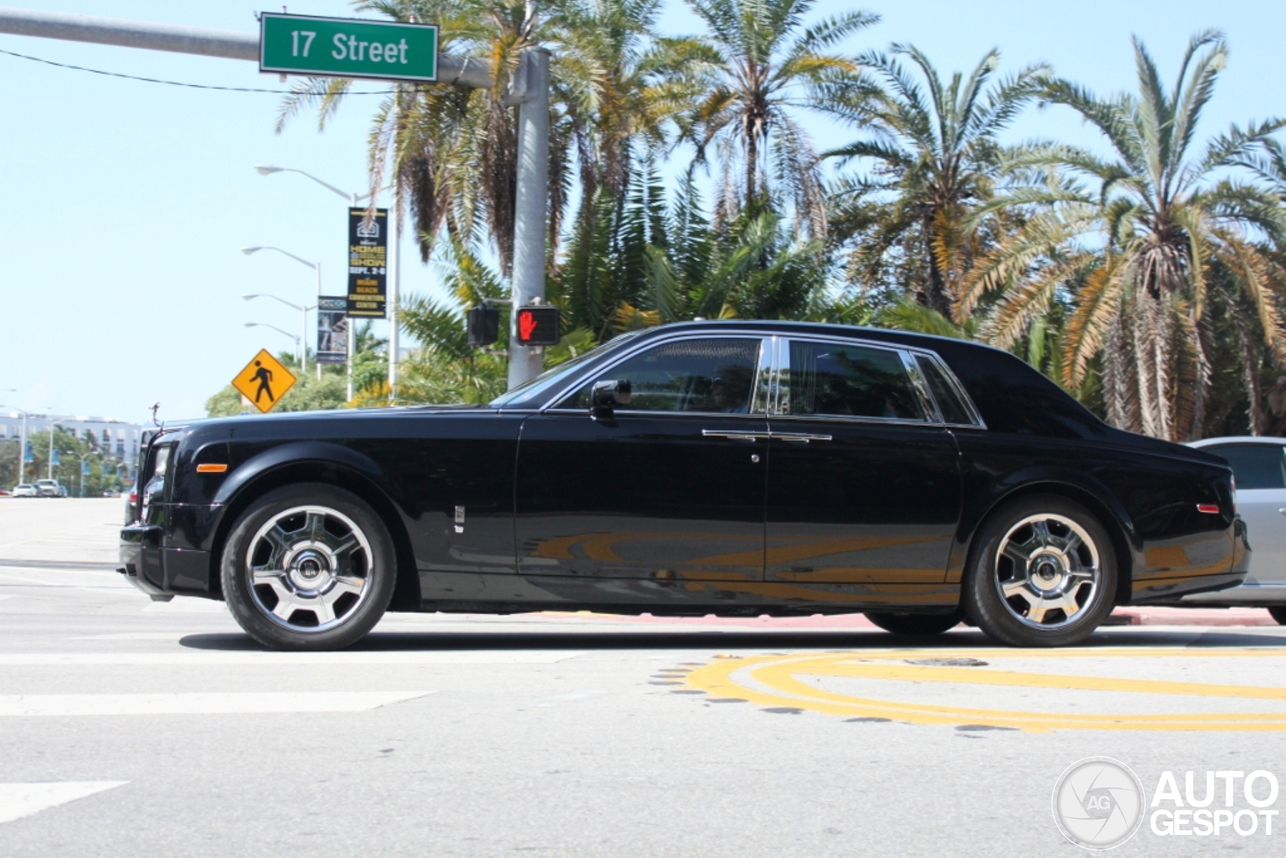 Rolls-Royce Phantom - 16 September 2025 - Autogespot