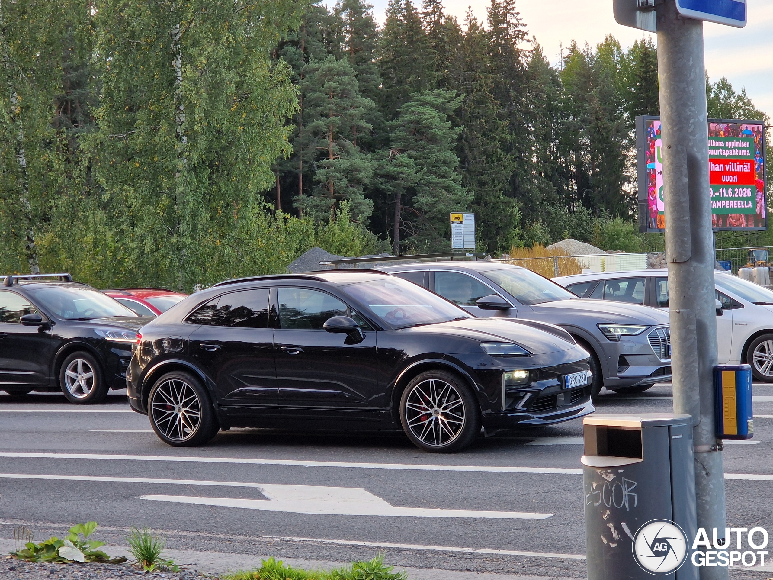 Porsche Macan EV Turbo - 17 September 2025 - Autogespot