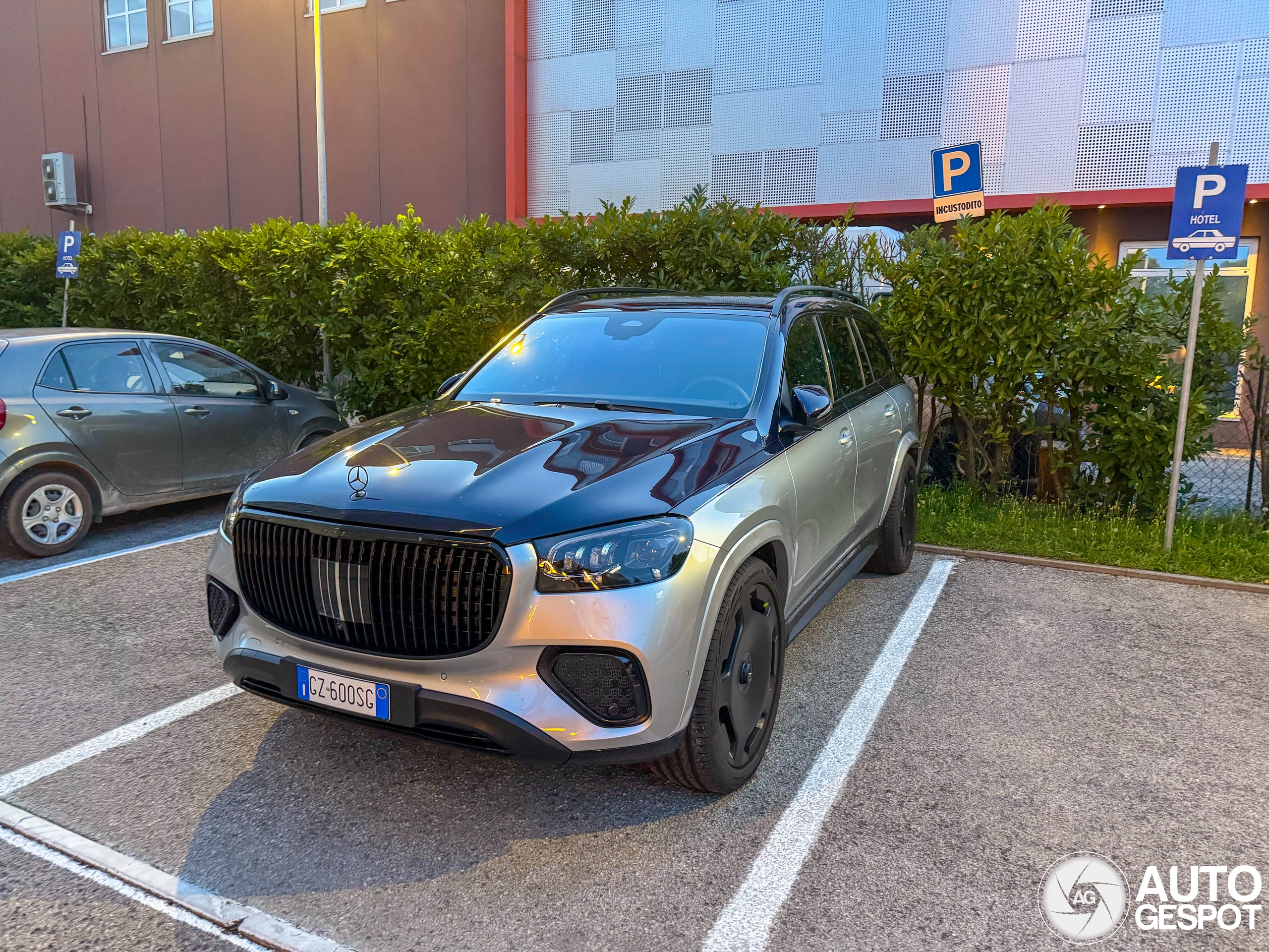 Mercedes-Maybach GLS 600 2024 Night Series - 18 September 2025 - Autogespot