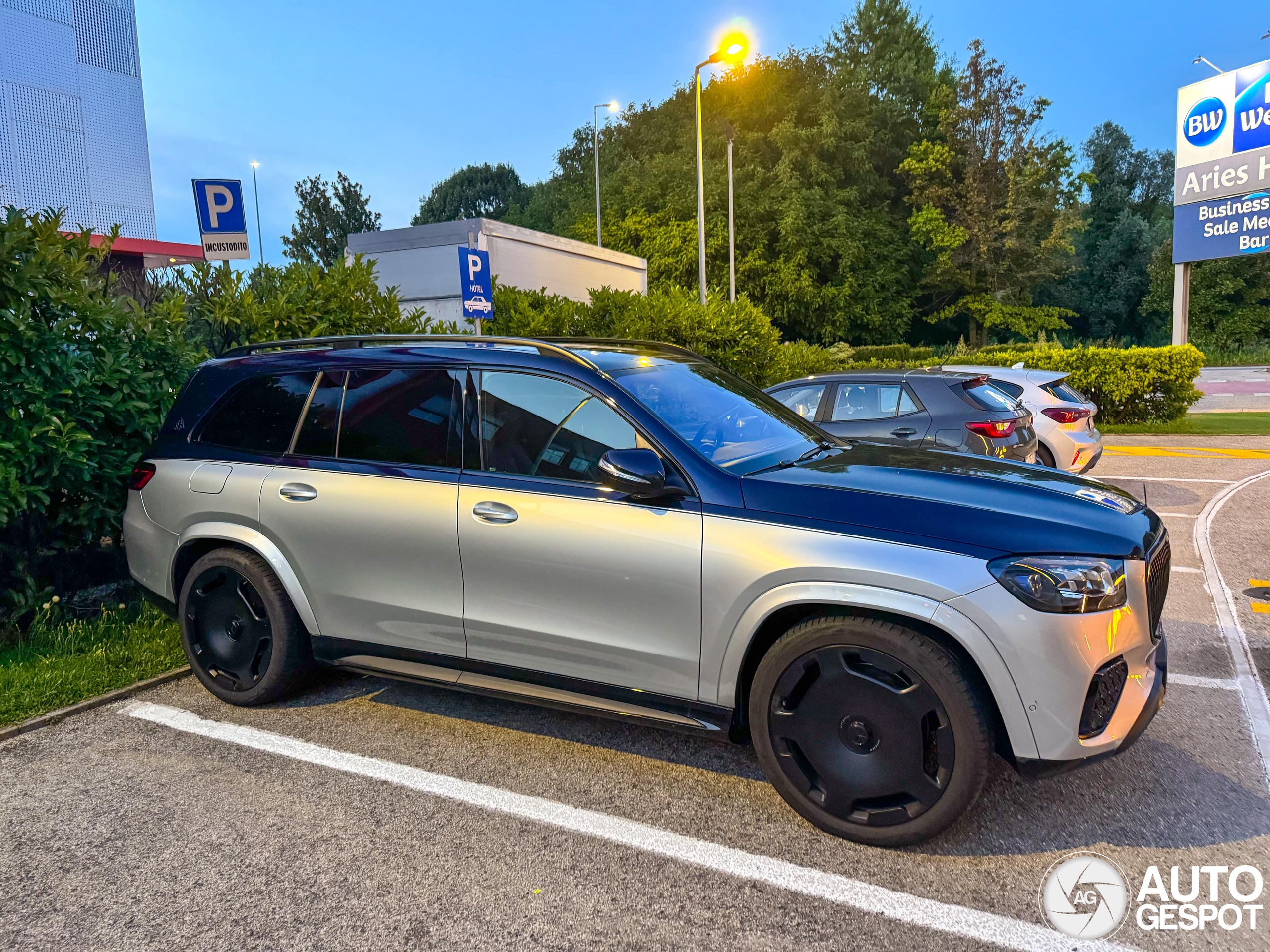 Mercedes-Maybach GLS 600 2024 Night Series - 18 September 2025 - Autogespot