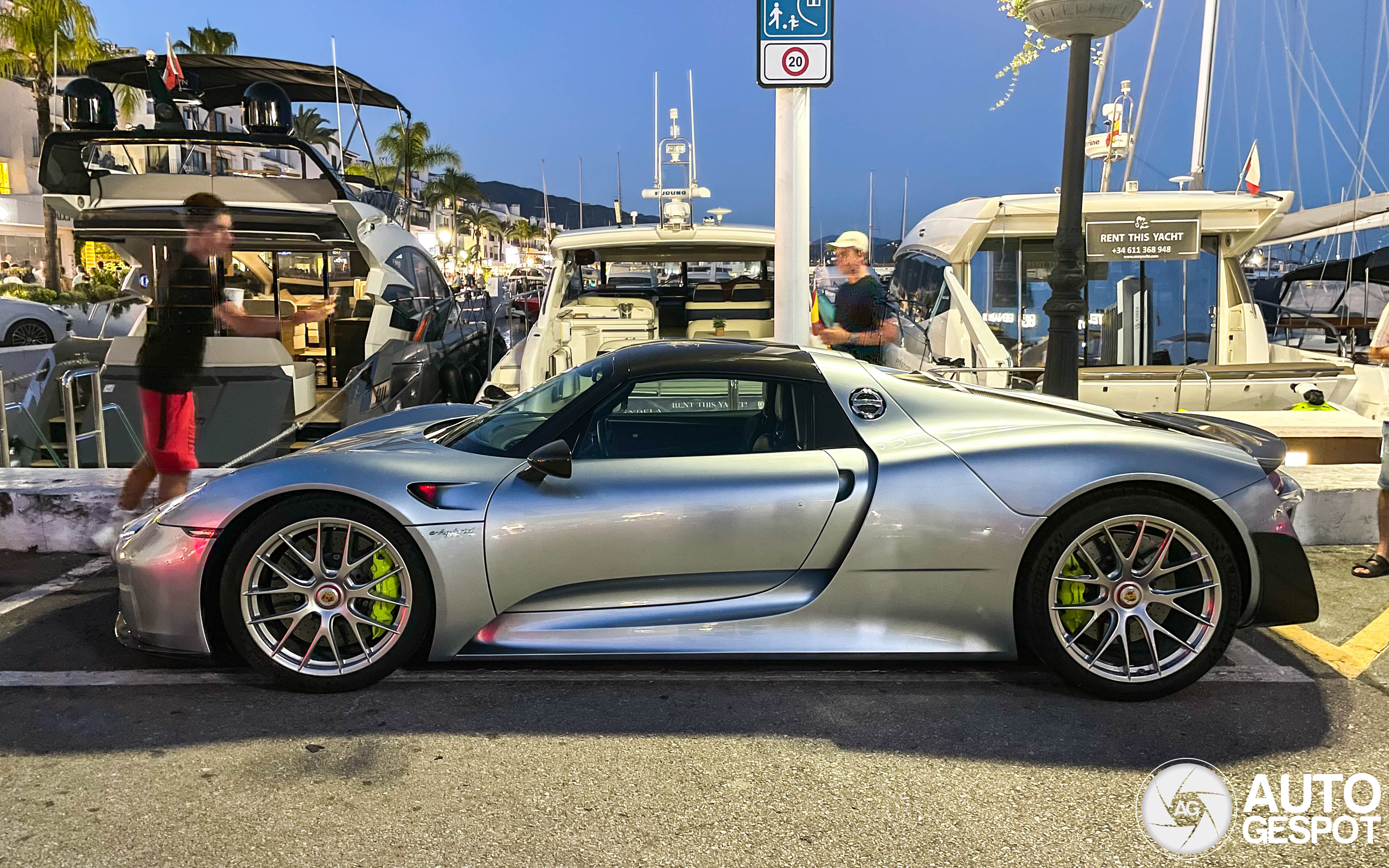 Porsche 918 Spyder Weissach Package - 18 September 2025 - Autogespot