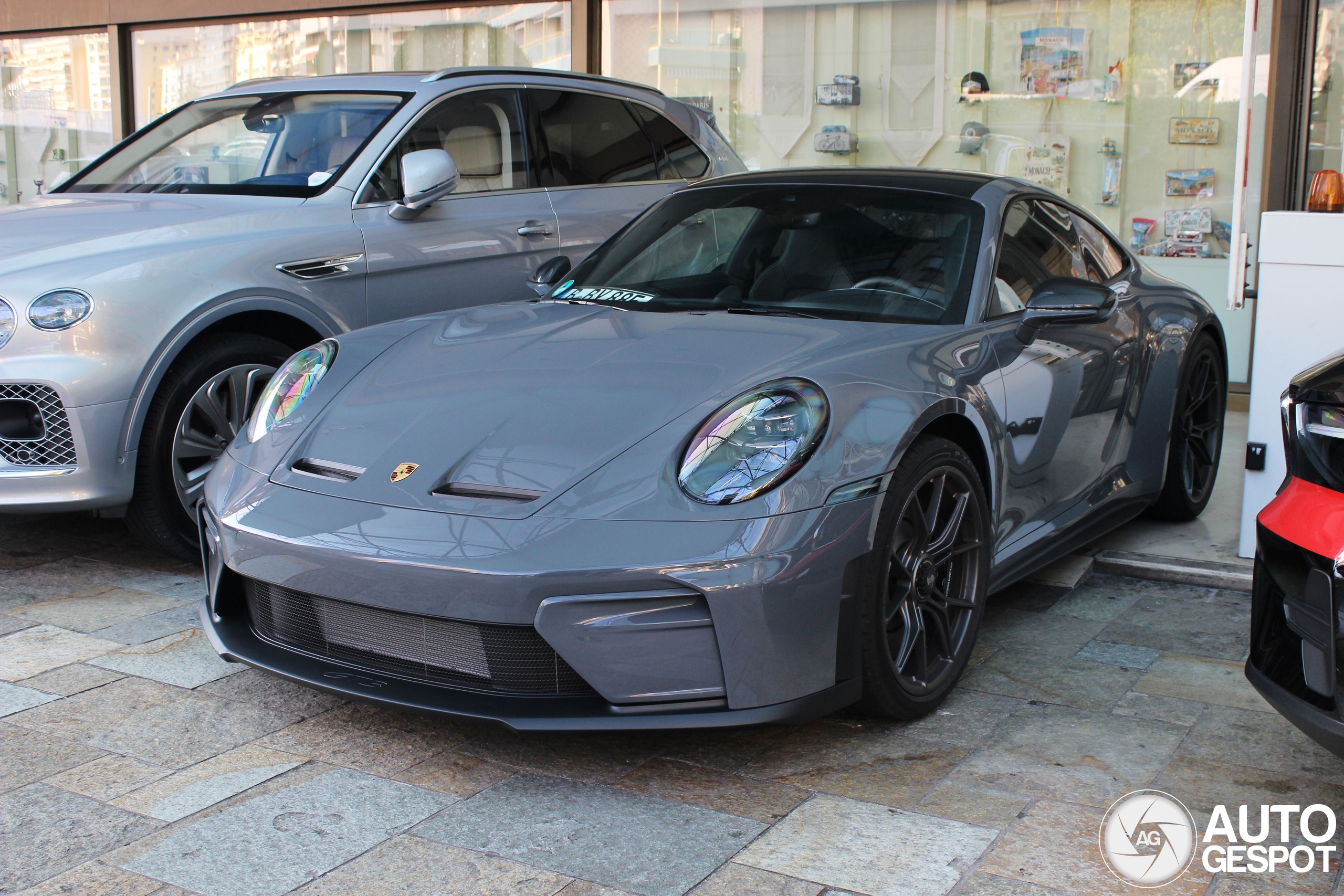 Porsche 992 GT3 Touring MkII - 18 September 2025 - Autogespot