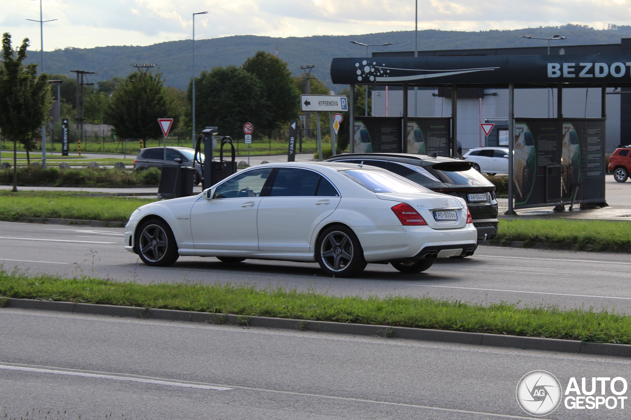 Mercedes-Benz S 65 AMG V221 - 19 September 2025 - Autogespot