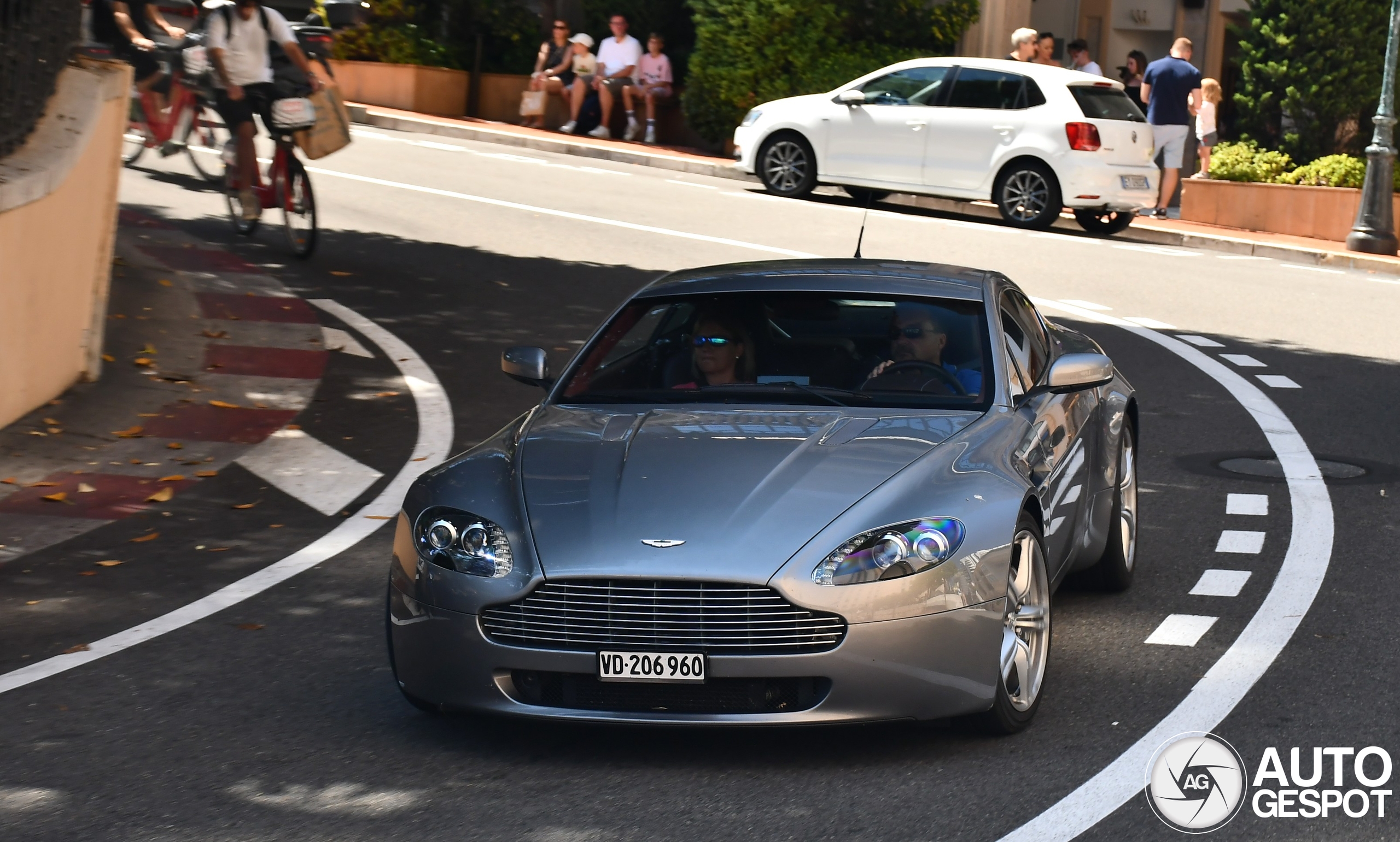 Aston Martin V8 Vantage - 21 September 2025 - Autogespot