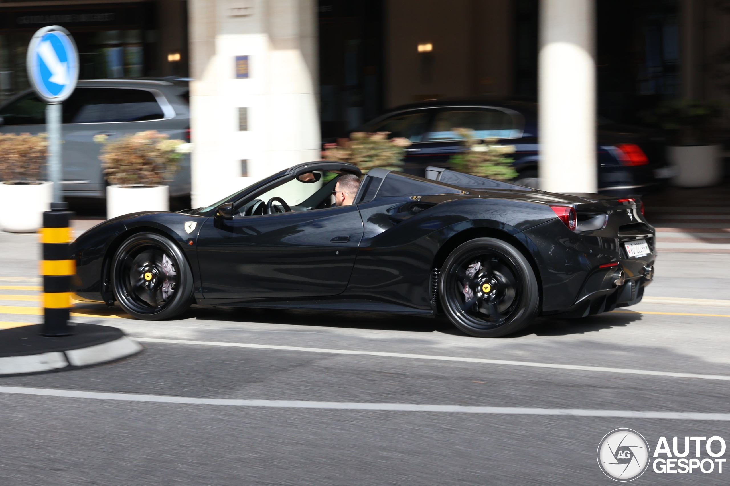 Ferrari 488 Spider - 21 September 2025 - Autogespot