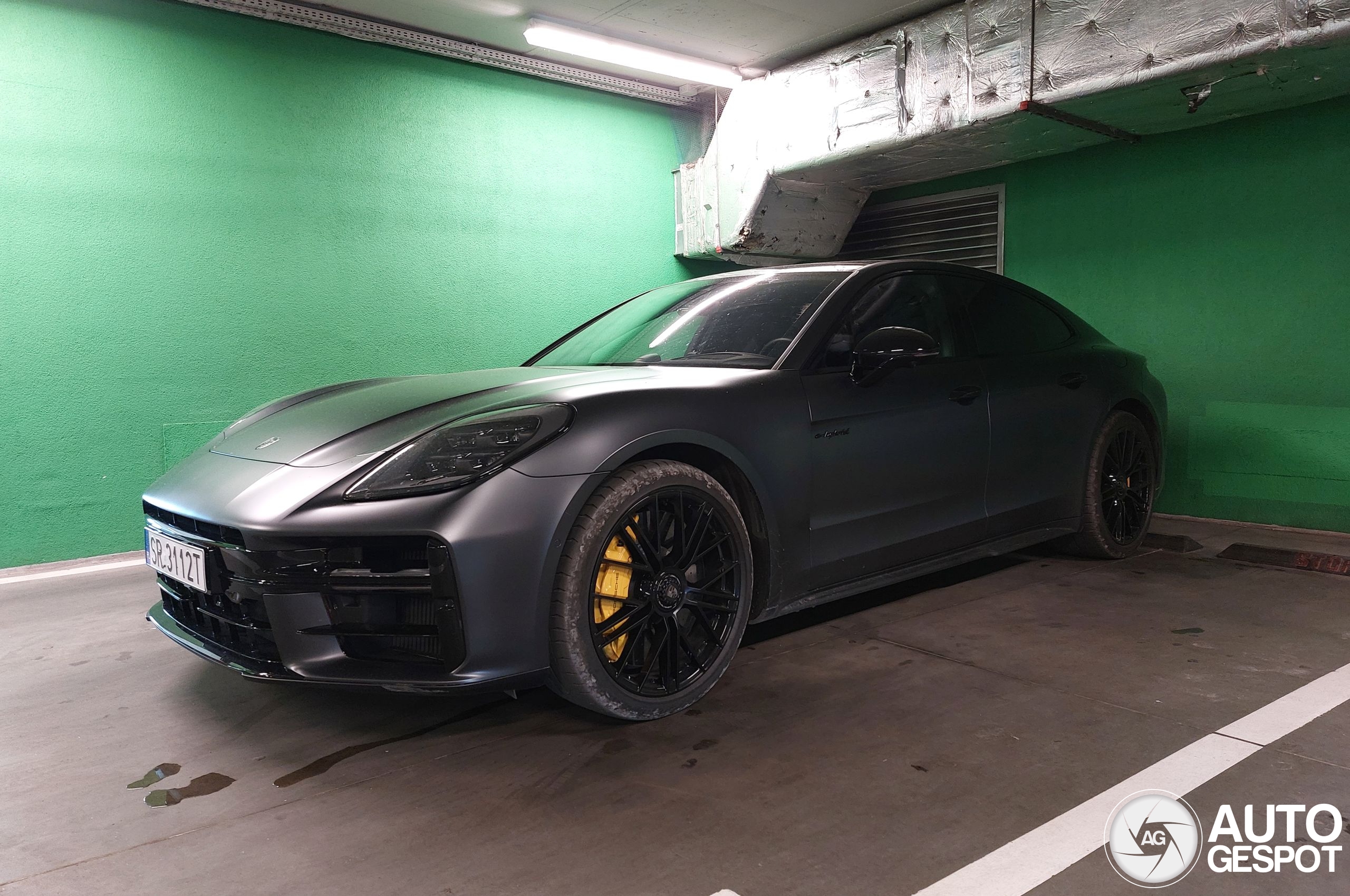 Porsche 972 Panamera Turbo E-Hybrid - 21 September 2025 - Autogespot