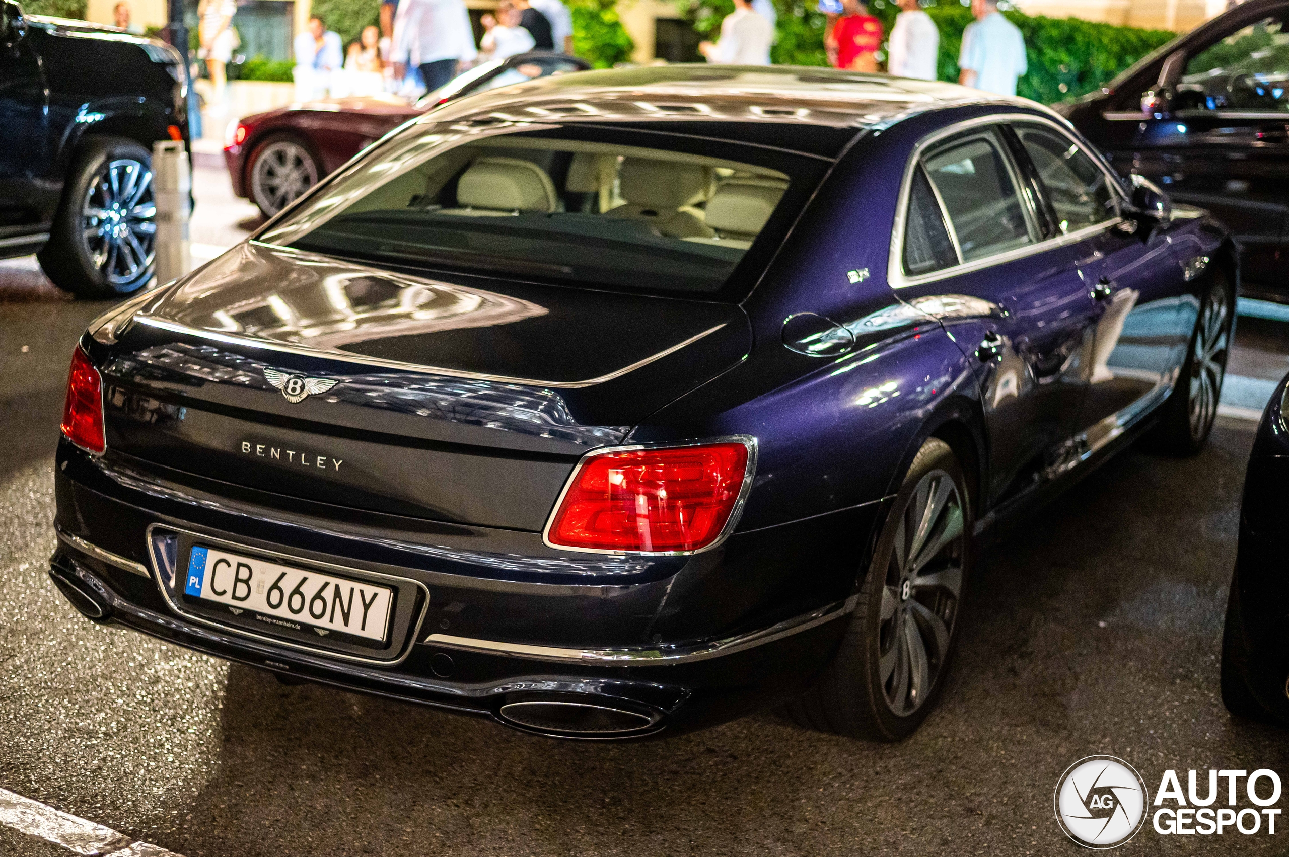 Bentley Flying Spur W12 2020 First Edition - 22 September 2025 - Autogespot