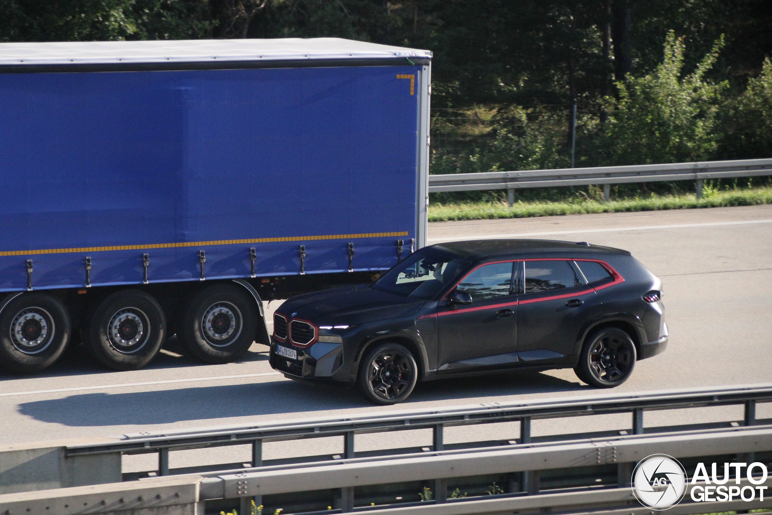 BMW XM G09 Label Red - 25 September 2025 - Autogespot