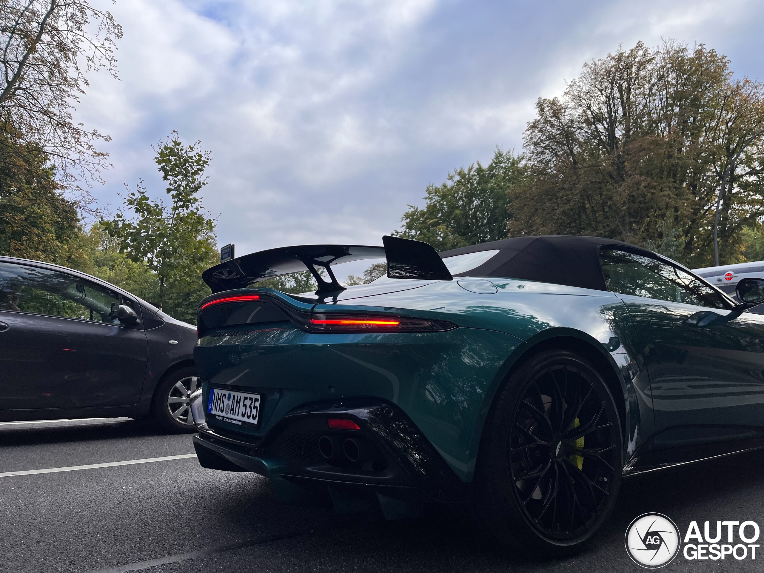 Aston Martin V8 Vantage Formula 1 Edition Roadster - 27 September 2025 ...