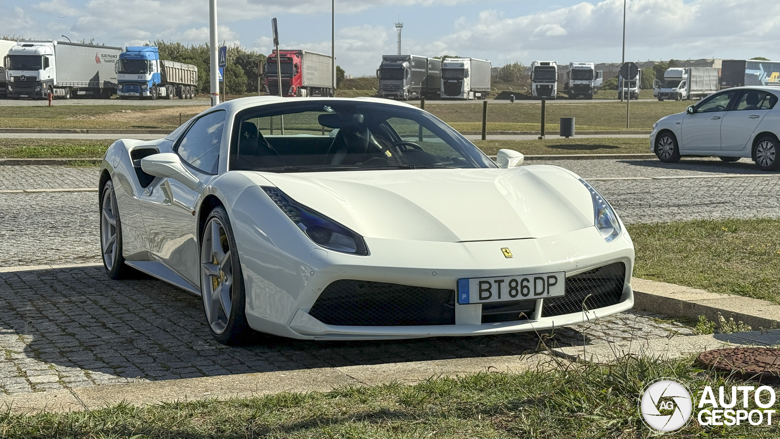 Ferrari 488 Spider - 28 September 2025 - Autogespot
