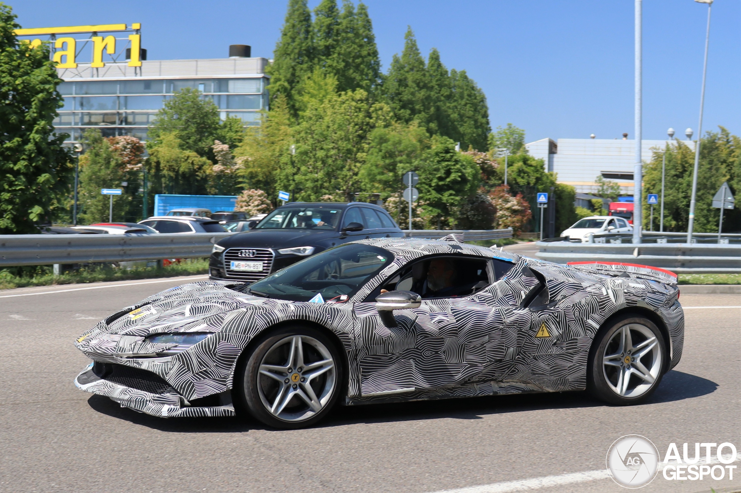 Ferrari 849 Testarossa Mule - 28 September 2025 - Autogespot