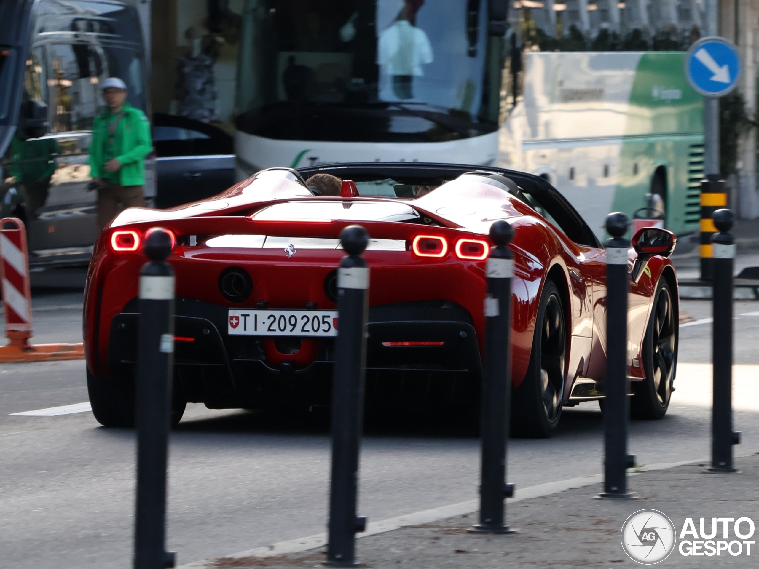 Ferrari SF90 Spider - 28 September 2025 - Autogespot