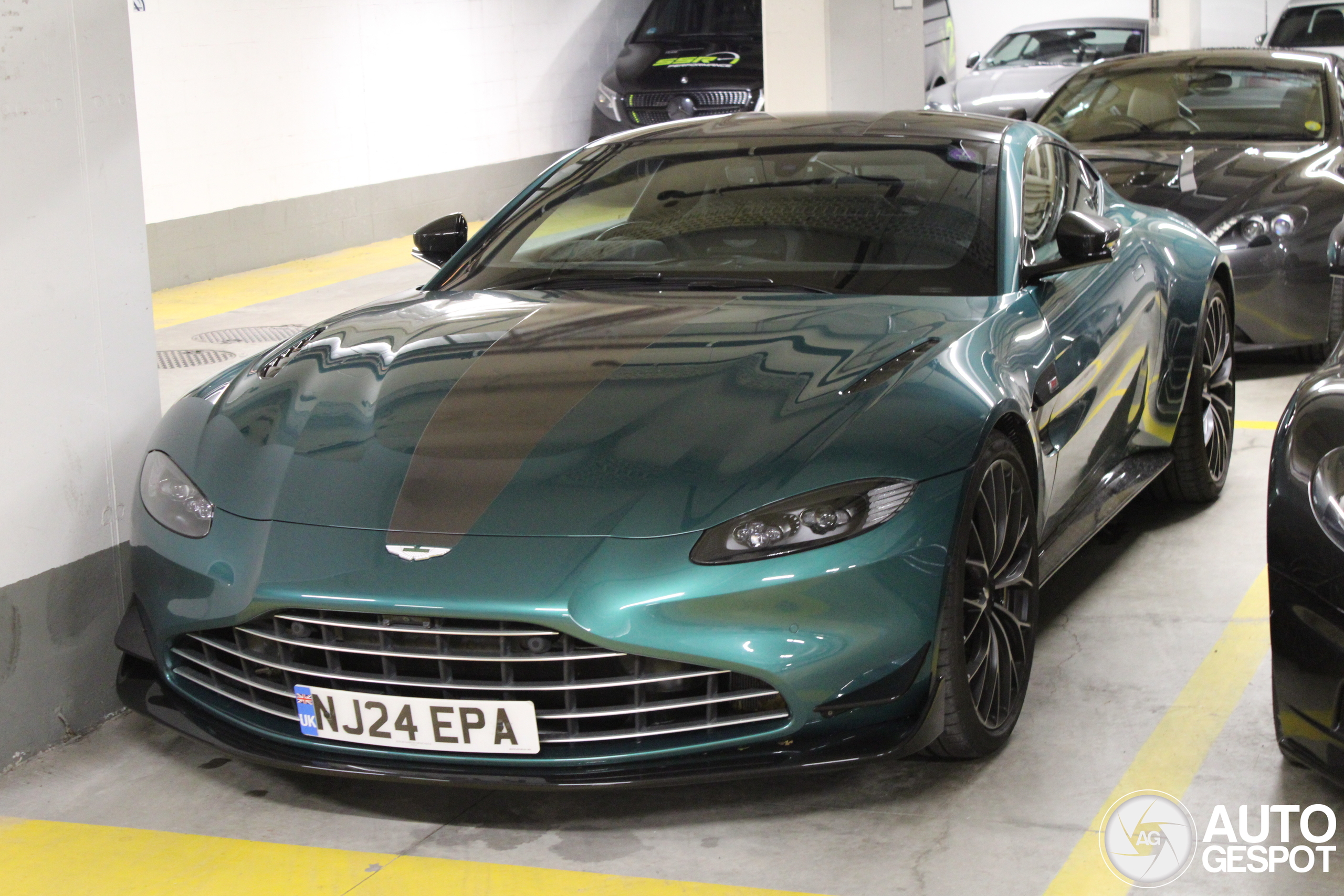 Aston Martin V8 Vantage Formula 1 Edition - 30 September 2025 - Autogespot