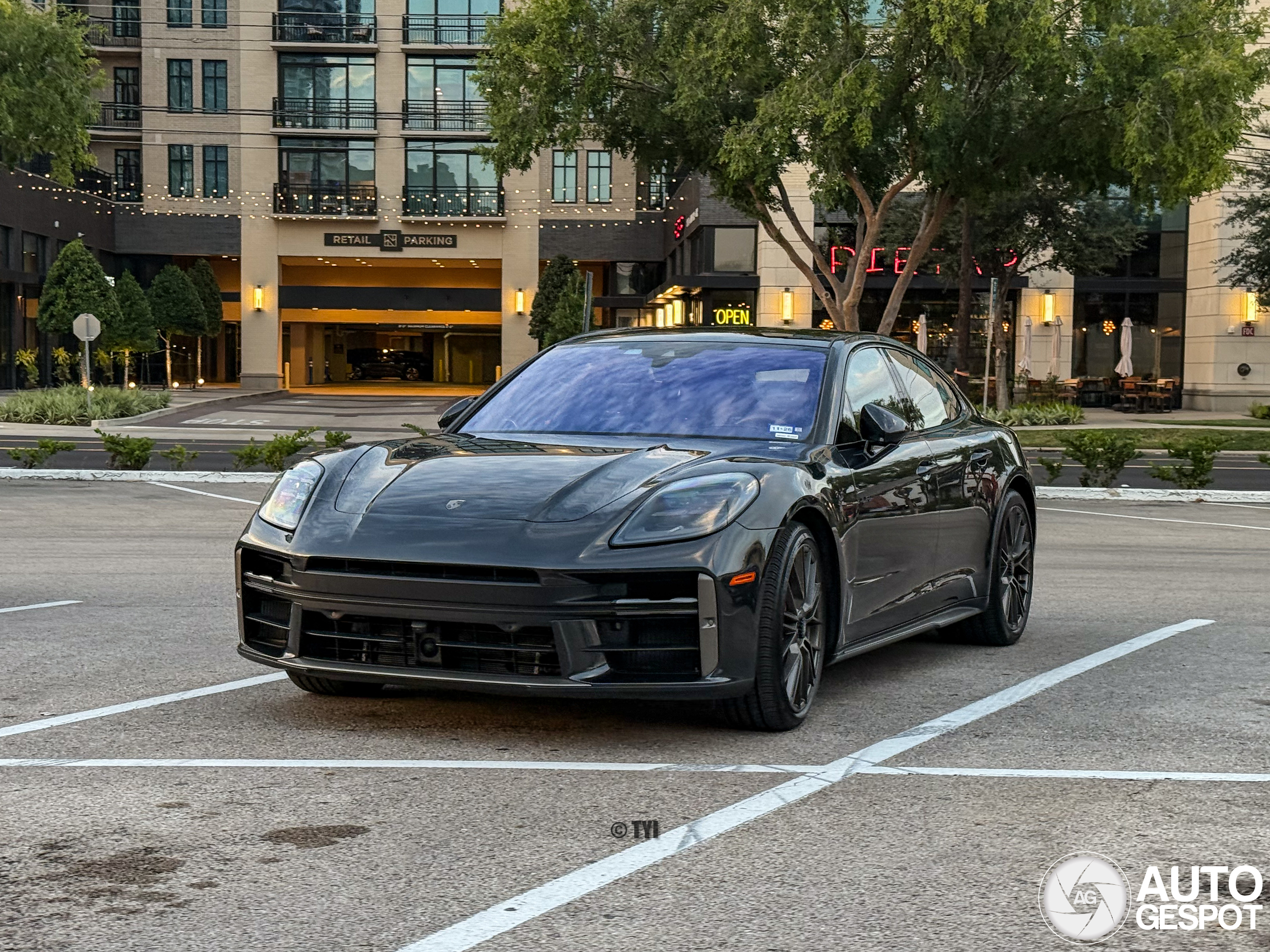 Porsche 972 Panamera Turbo E-Hybrid - 01 October 2025 - Autogespot